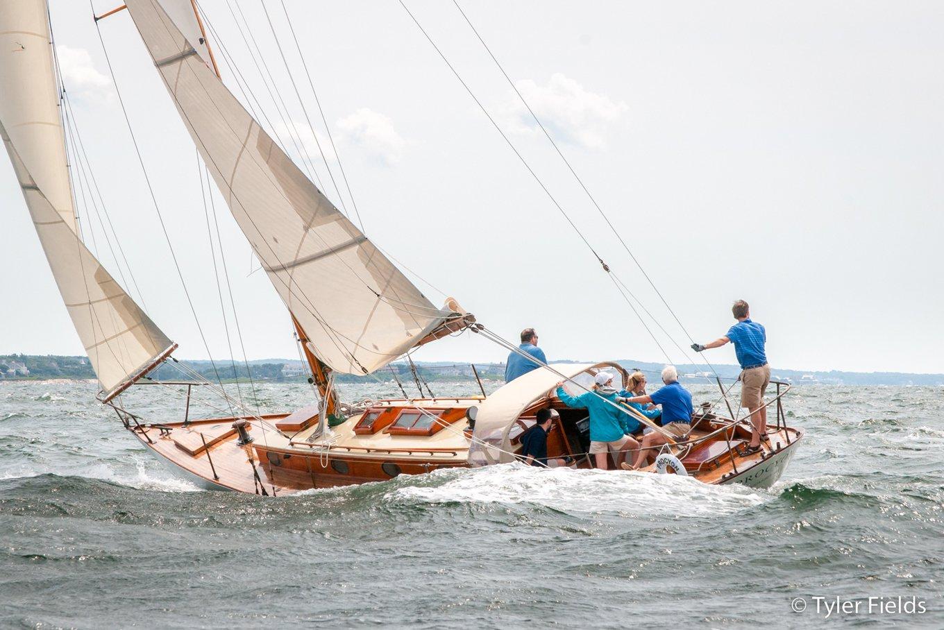 1929 Herreshoff Fishers Island 31 Antique and Classic for sale - YachtWorld