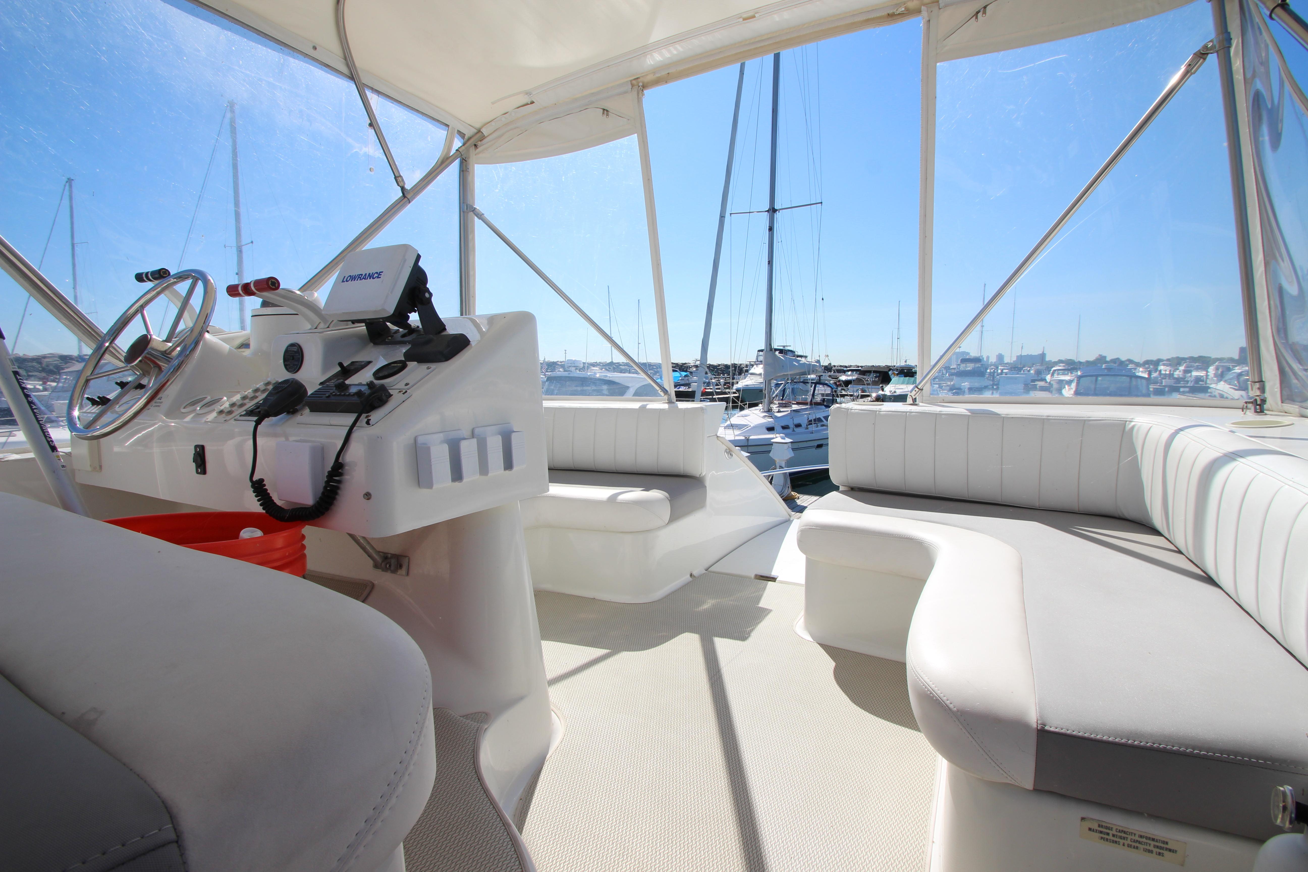 1995 Mainship 31 Sedan Bridge Cruiser for sale - YachtWorld