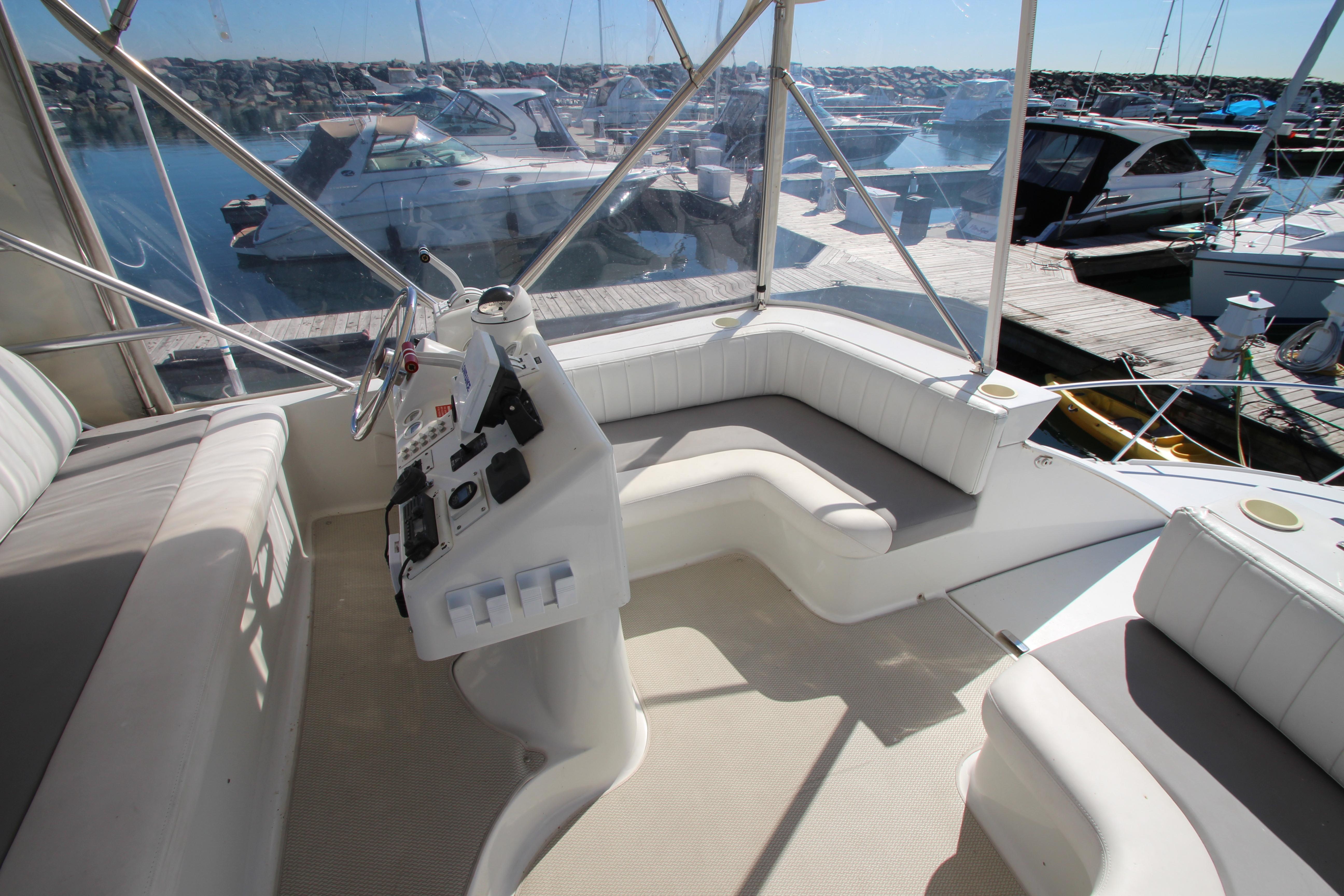 1995 Mainship 31 Sedan Bridge Cruiser for sale - YachtWorld