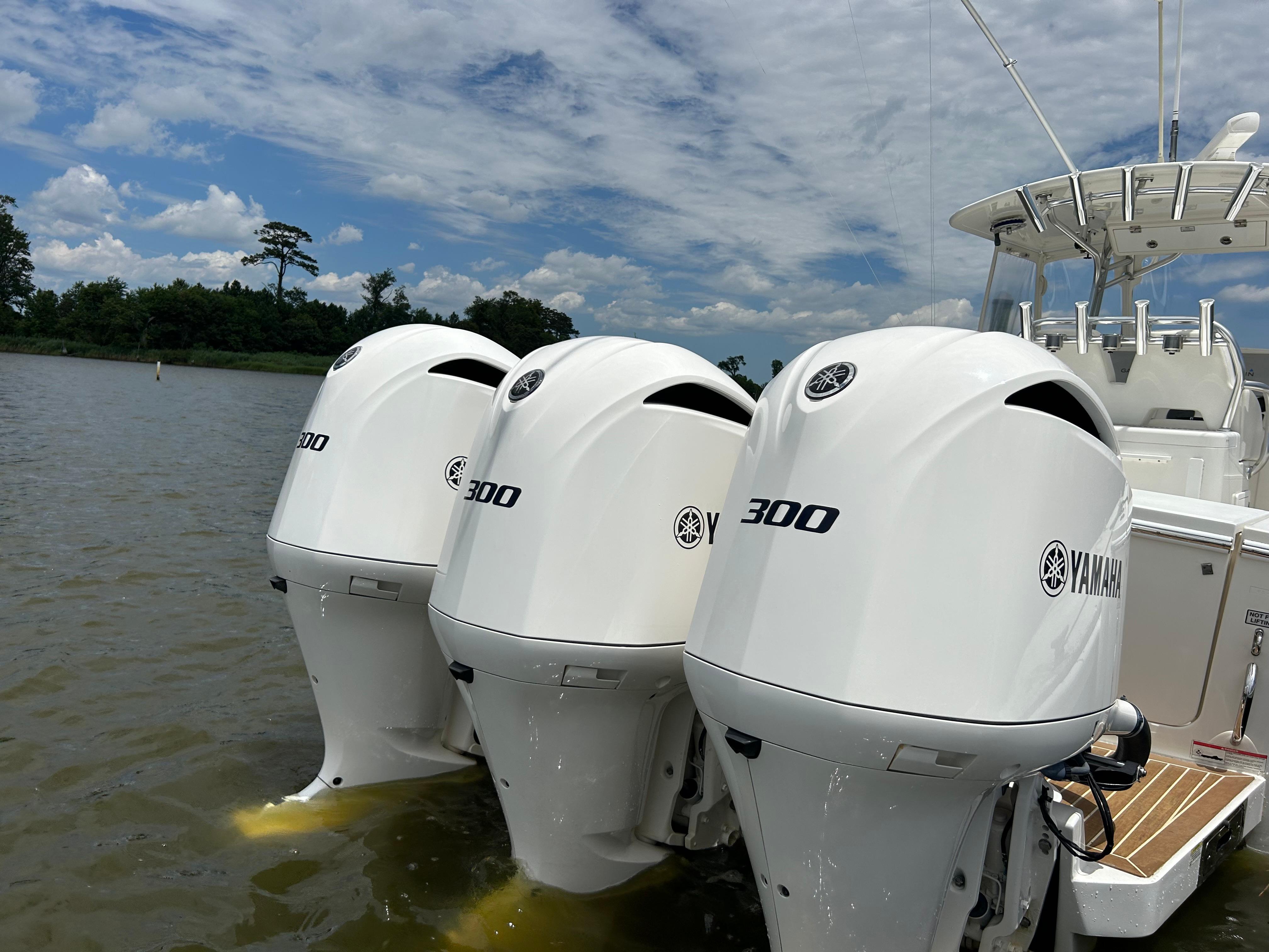 2016 Regulator 34SS Center Console for sale - YachtWorld