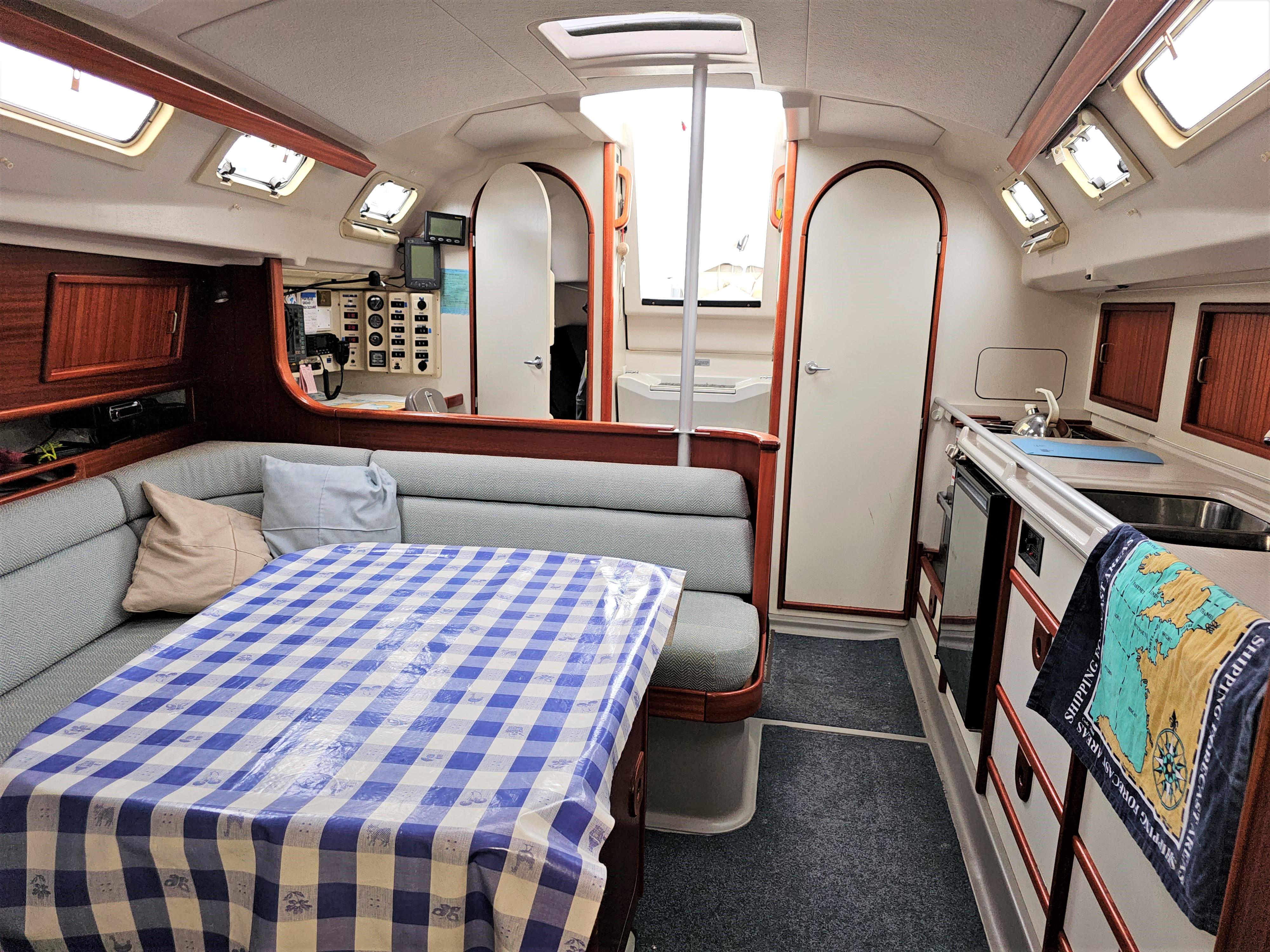 1992 Dehler 36 CWS Racer/Cruiser for sale - YachtWorld