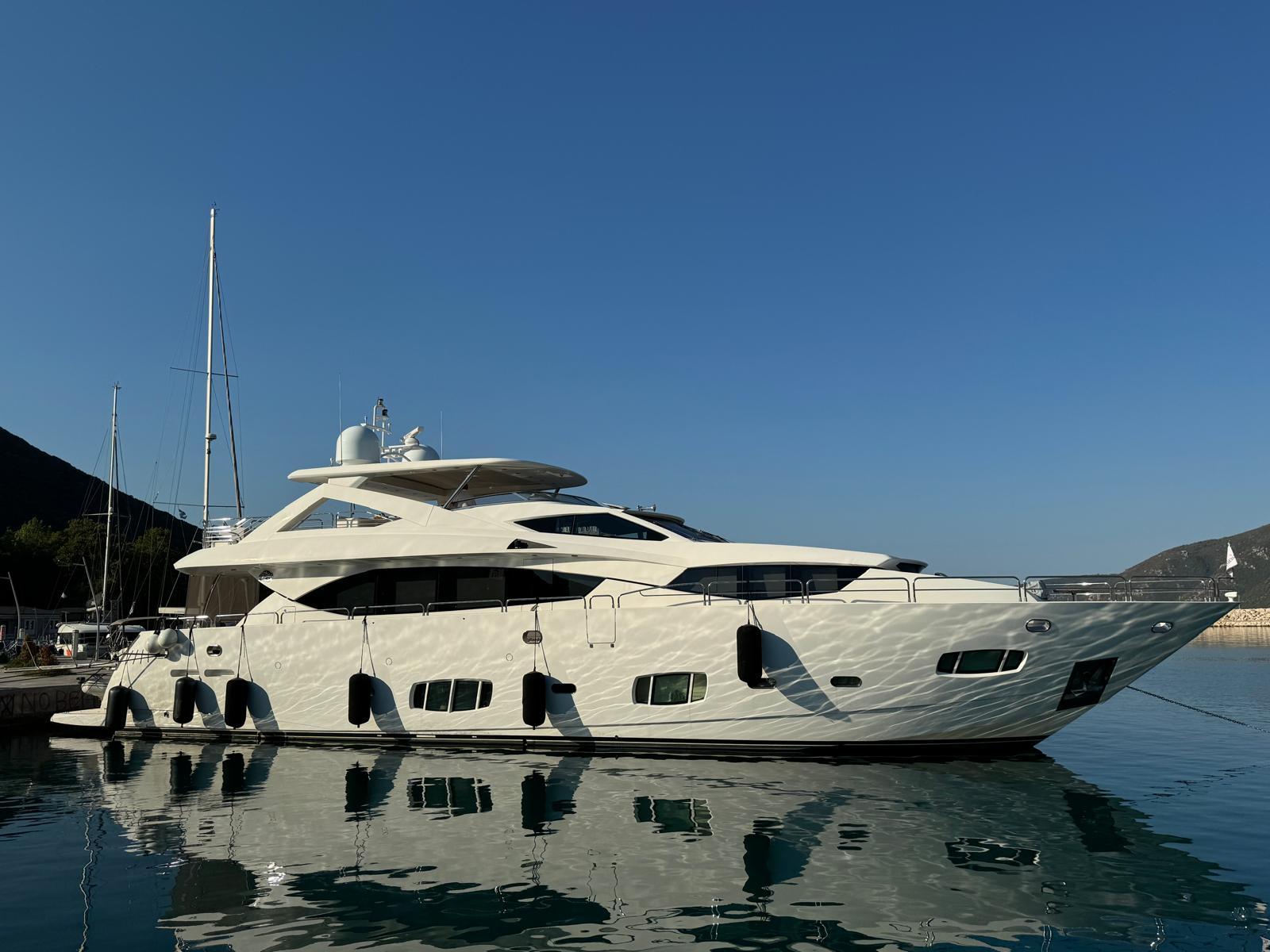 Sunseeker 30M Yacht | 2012 | 30m | Boatshop24