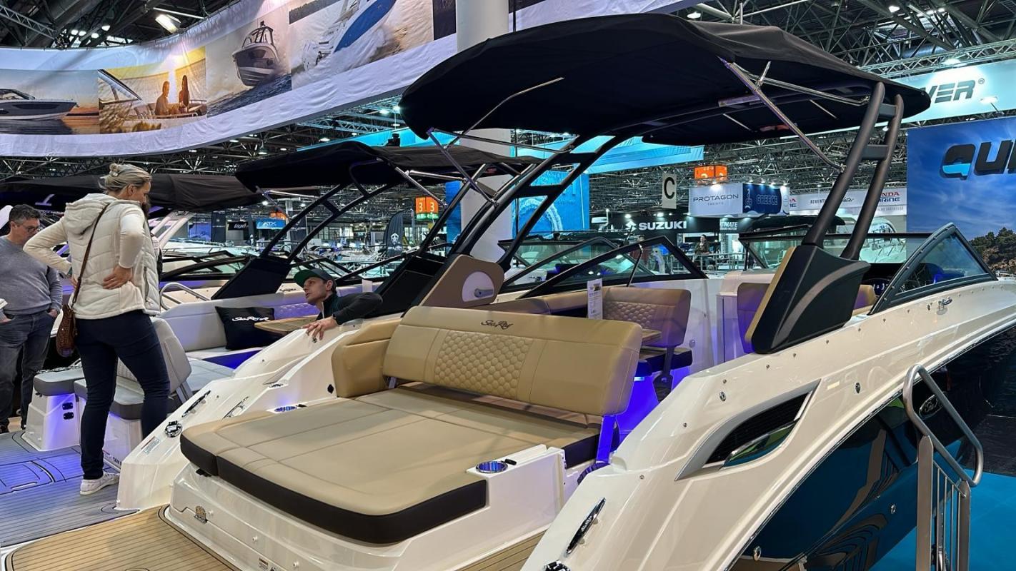 Sea Ray SDX 250 IN-BORD Nuevo en Var ( 83 ) - Cosas de Barcos