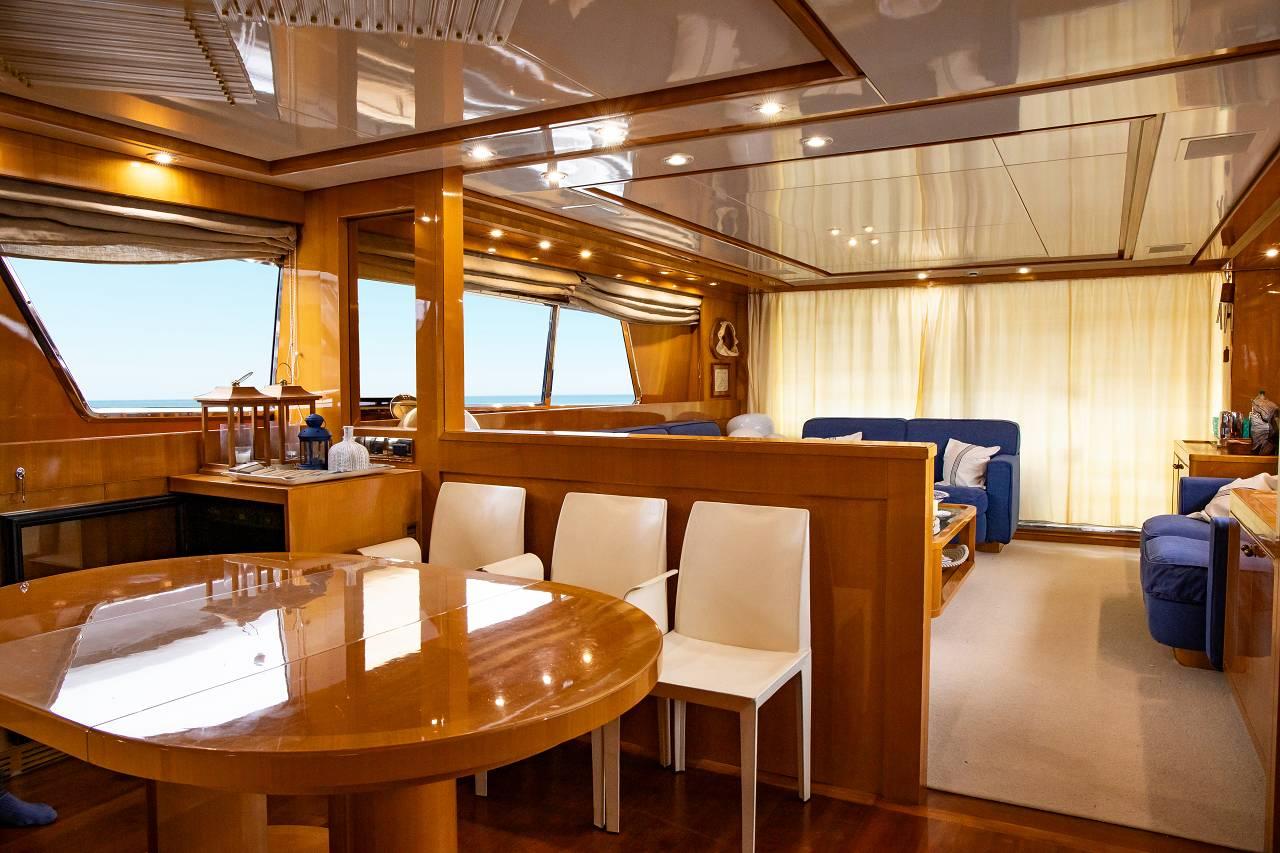 1999 Sanlorenzo SL82 Motor Yachts for sale - YachtWorld