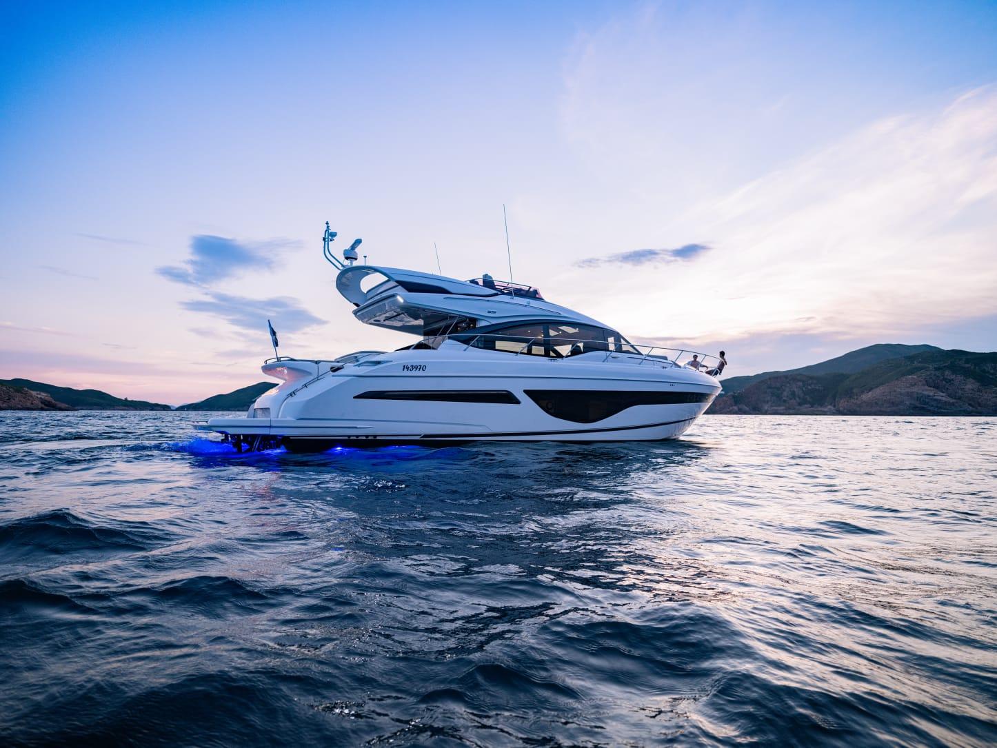 2021 Princess S66 Sports cruiser à vendre - YachtWorld