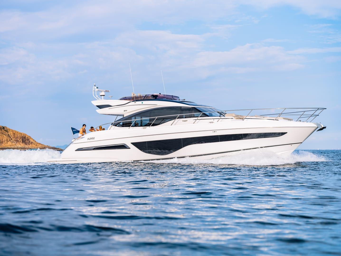 2021 Princess S66 Sports cruiser à vendre - YachtWorld