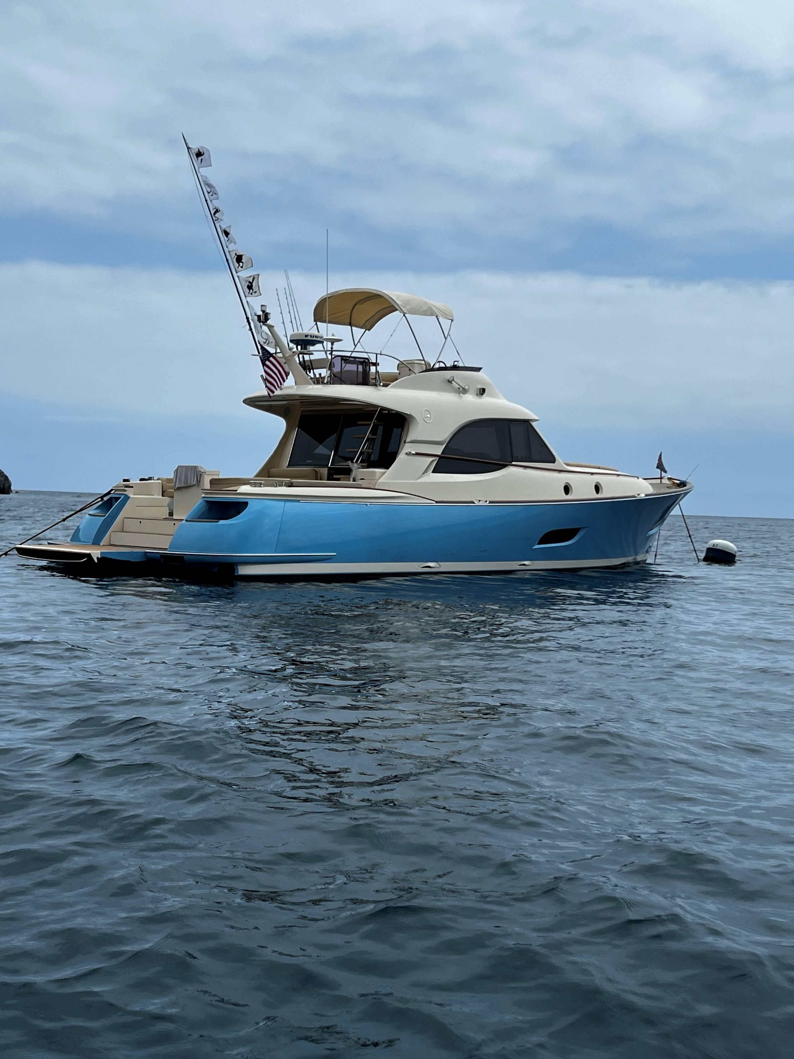 2013 Mochi Craft Dolphin 54 Flybridge Flybridge for sale - YachtWorld