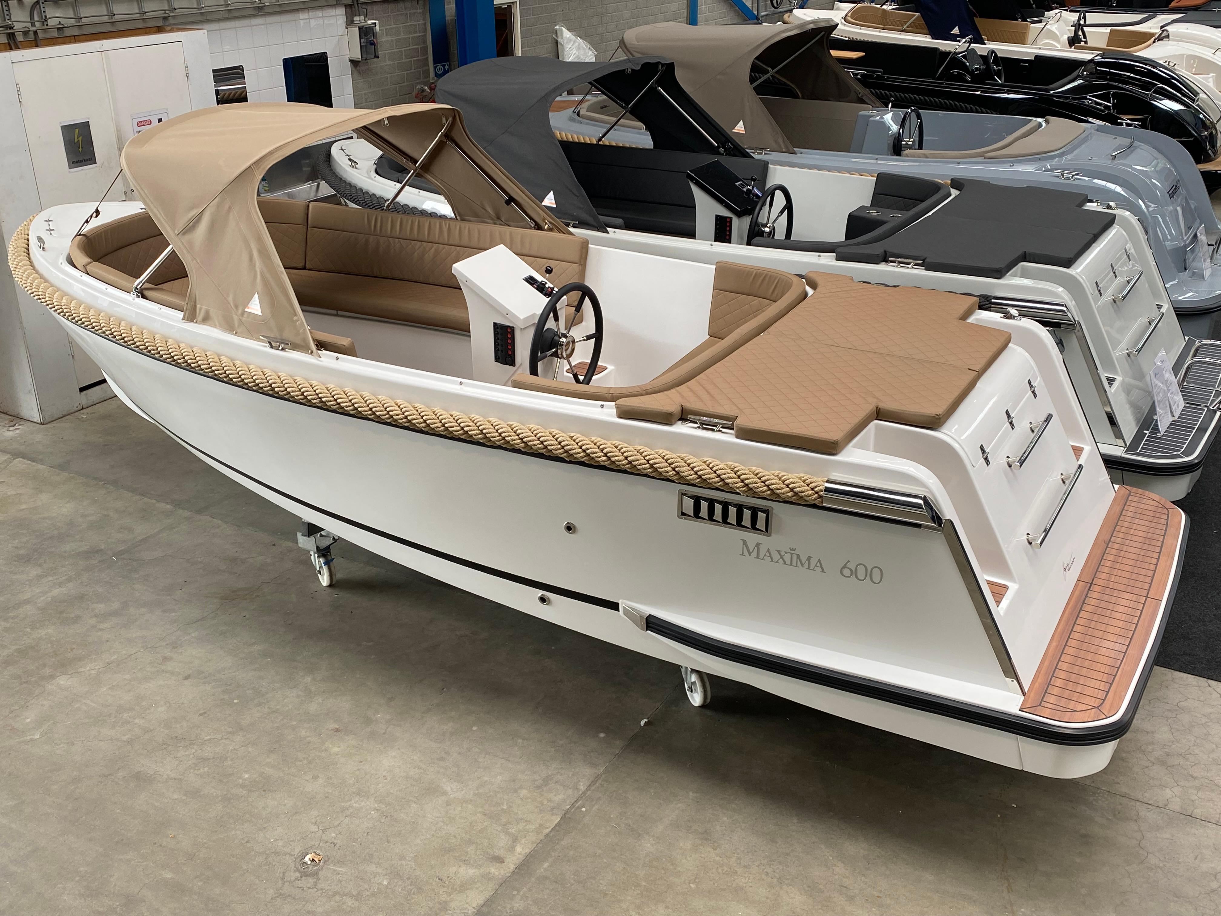 Nieuw 2024 Maxima 600 Tender | YachtFocus