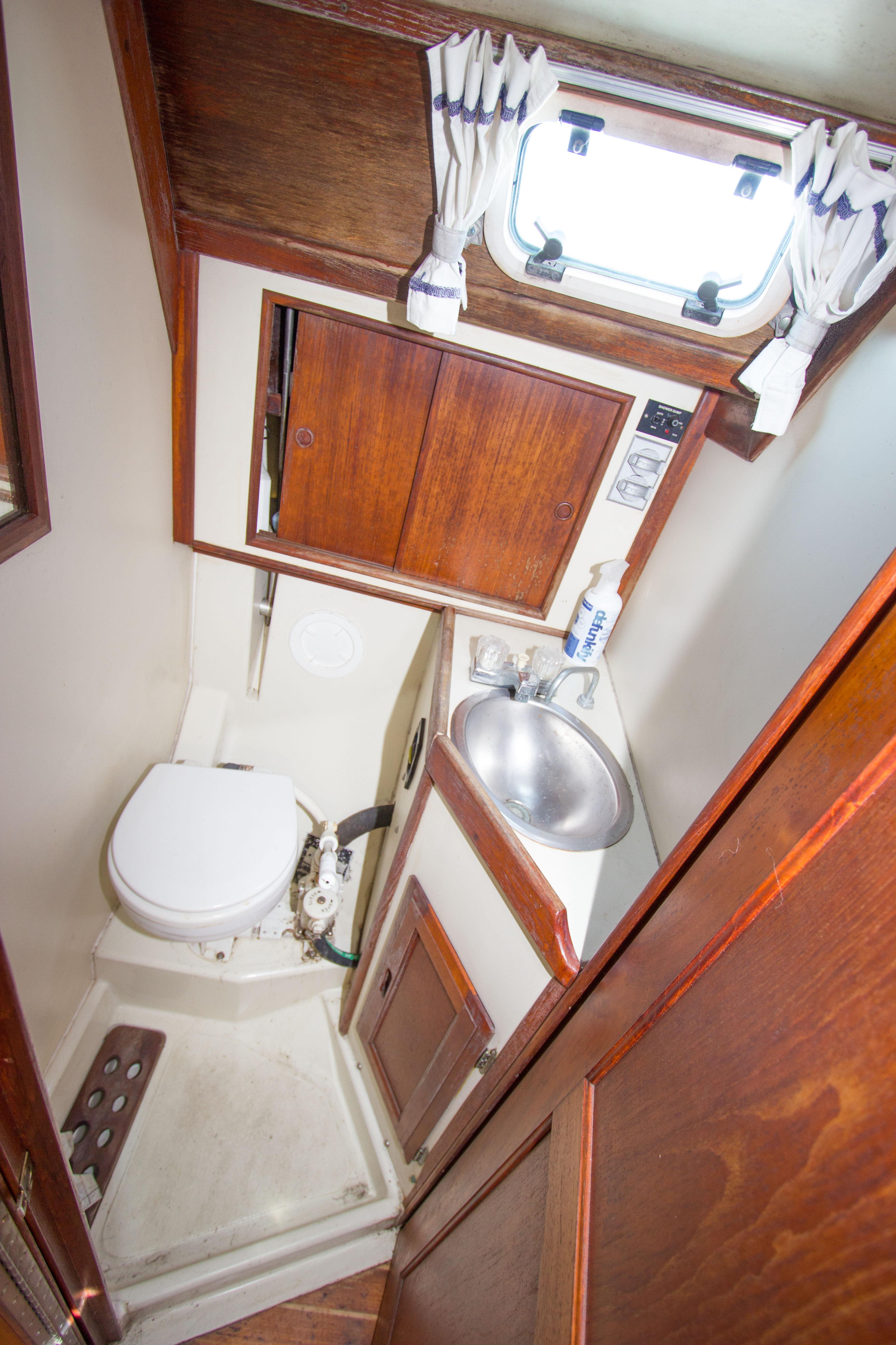 1987 Ericson Mk III sloop Racer/Cruiser for sale - YachtWorld