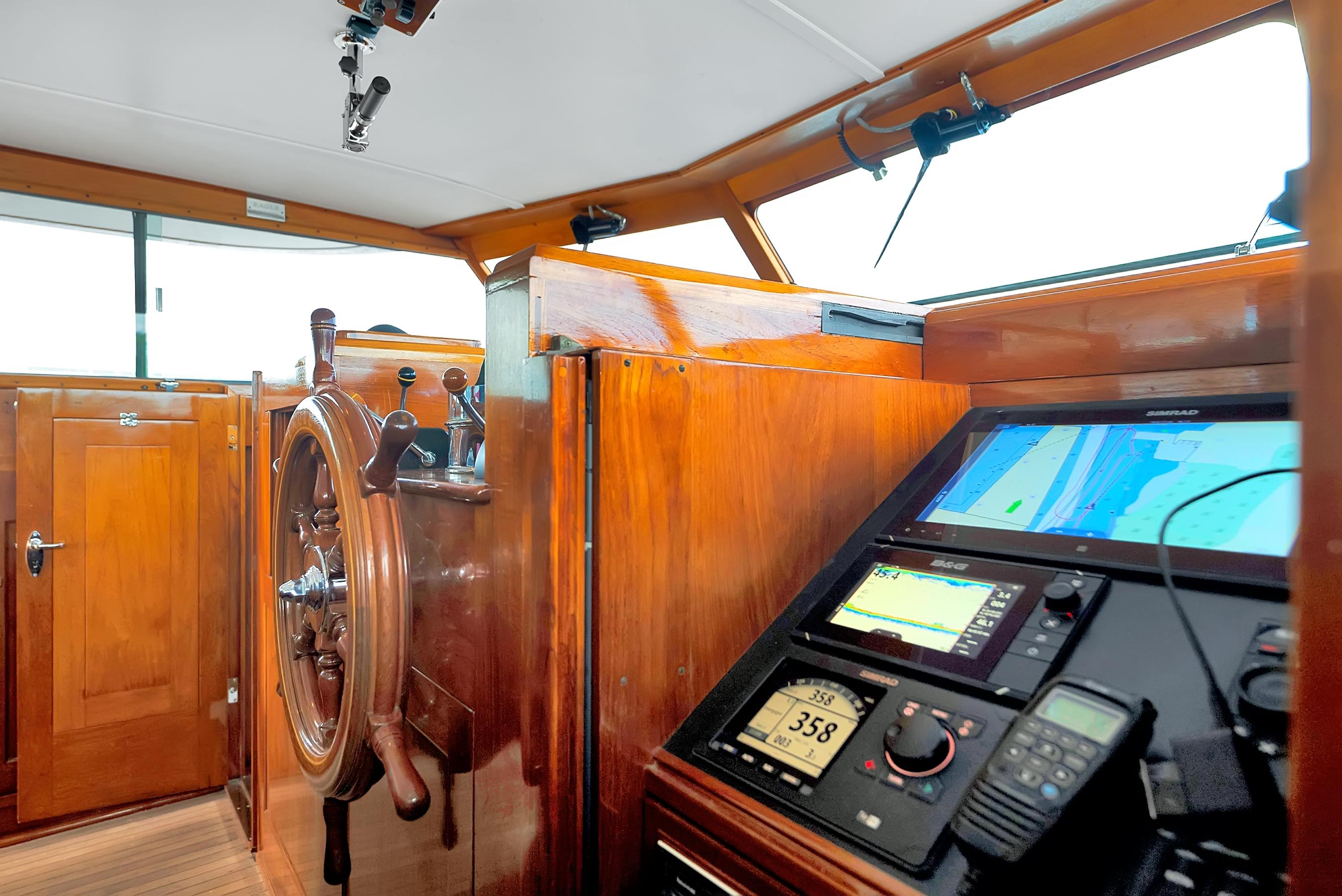 1960 Trumpy Classic Flush Deck Cruiser for sale - YachtWorld