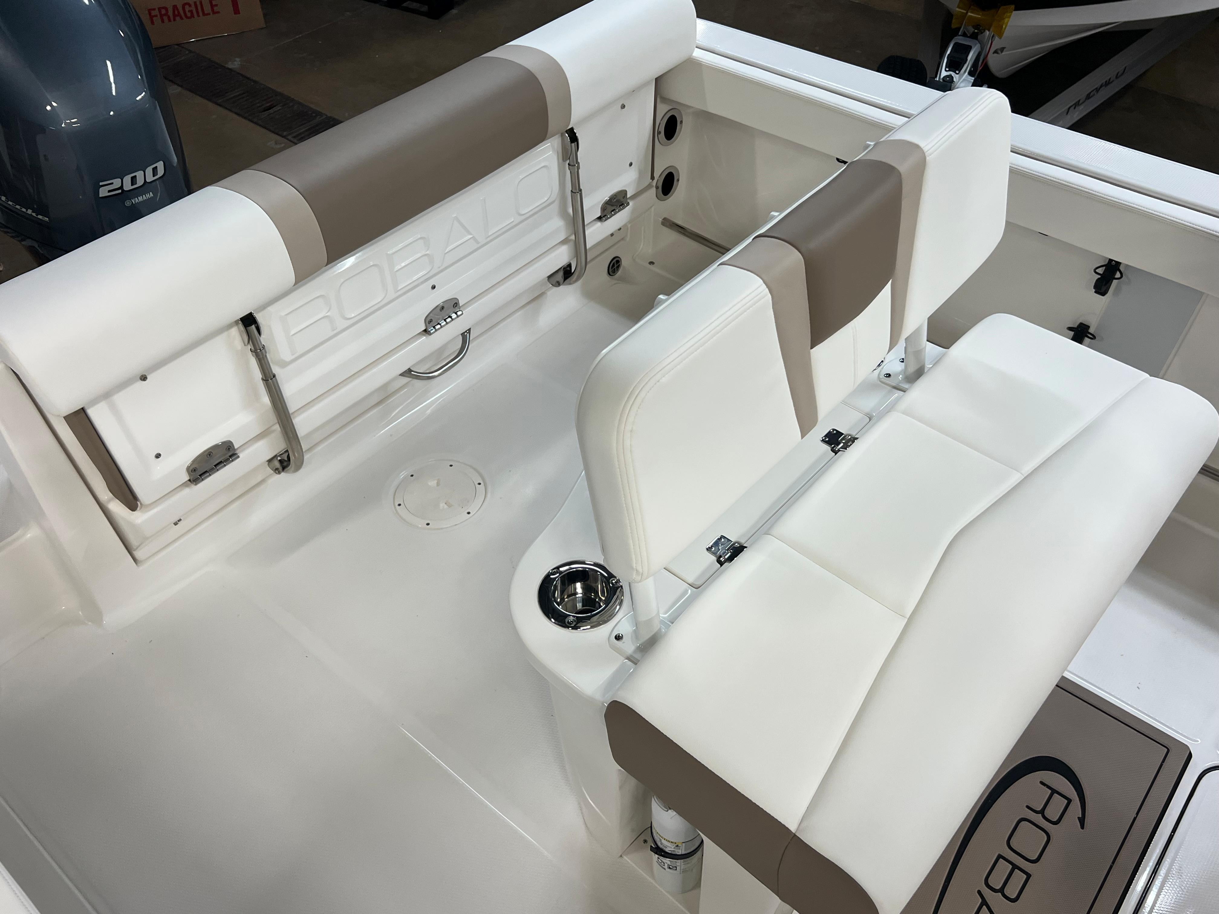 2023 Robalo R222 Center Console Centre Console for sale - YachtWorld