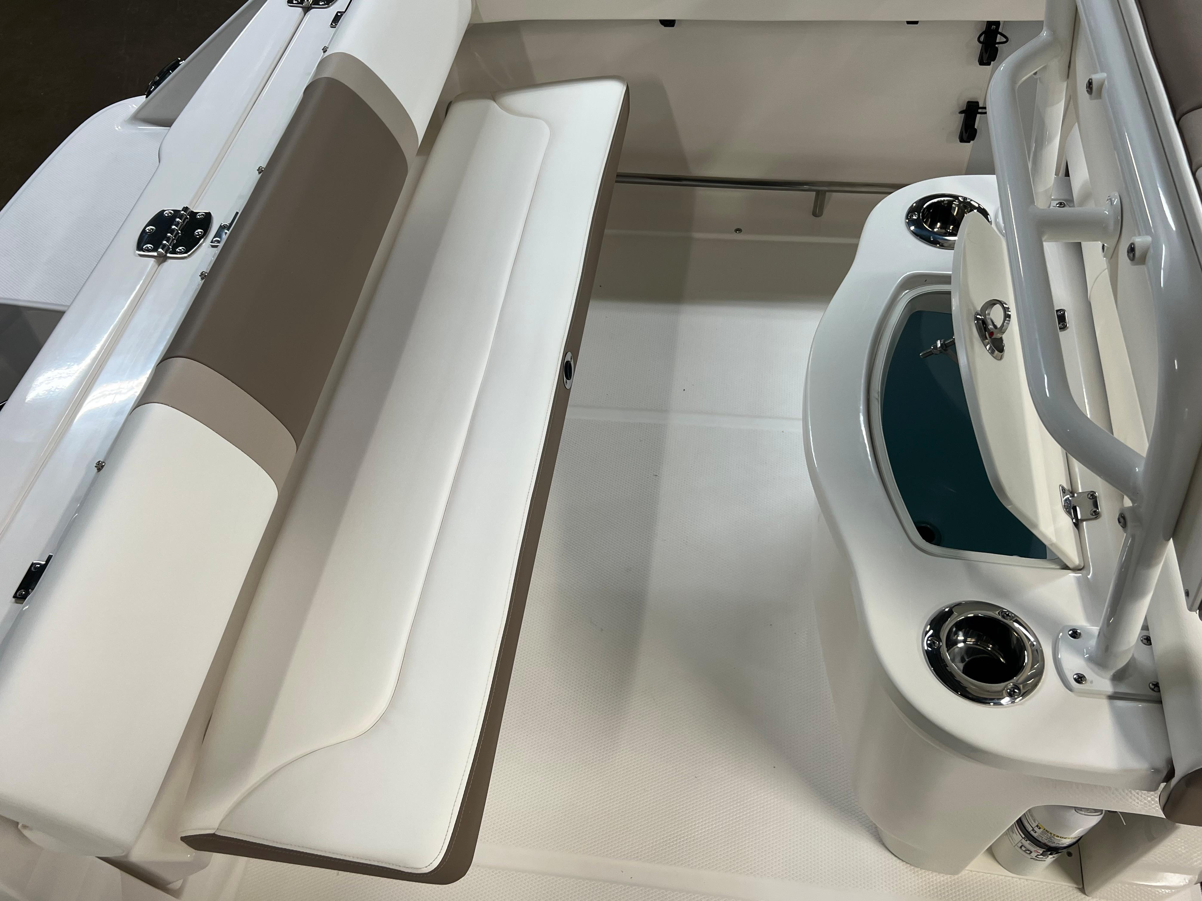 2023 Robalo R222 Center Console Centre Console for sale - YachtWorld