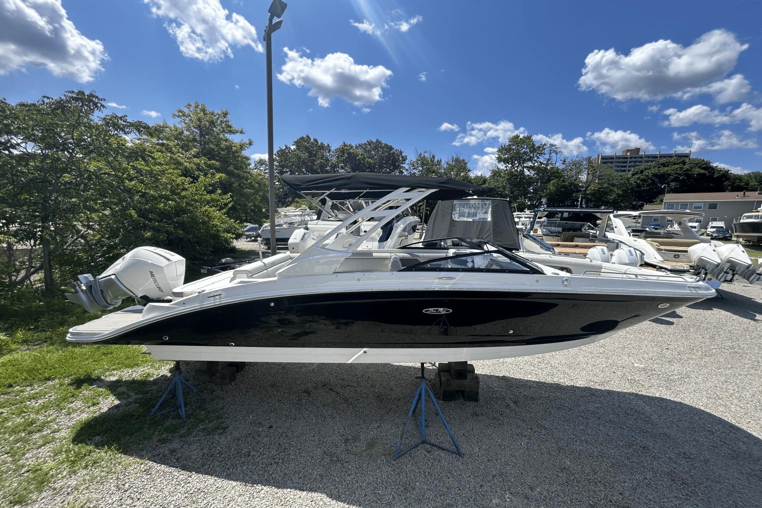 2024 Sea Ray SDX 270 Outboard Runabout for sale - YachtWorld