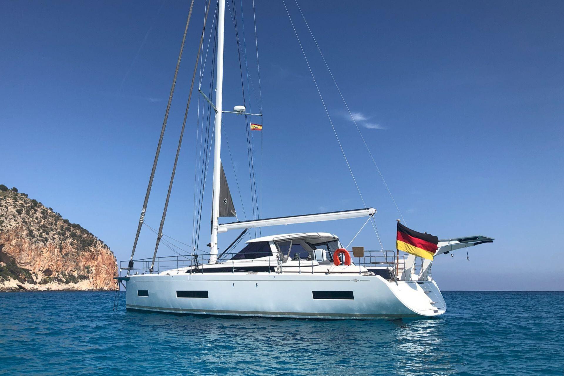 Used 2020 Amel 50 - 17 - Charente-Maritime | YachtFocus