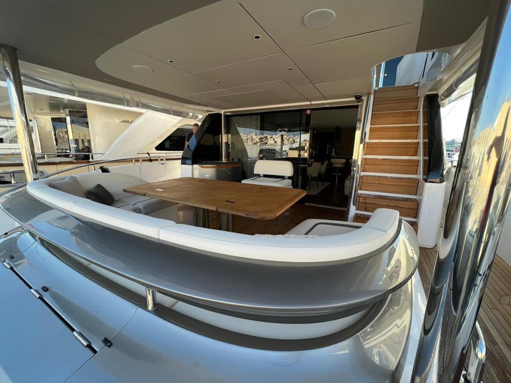 2022 Flybridge Princess for sale - YachtWorld