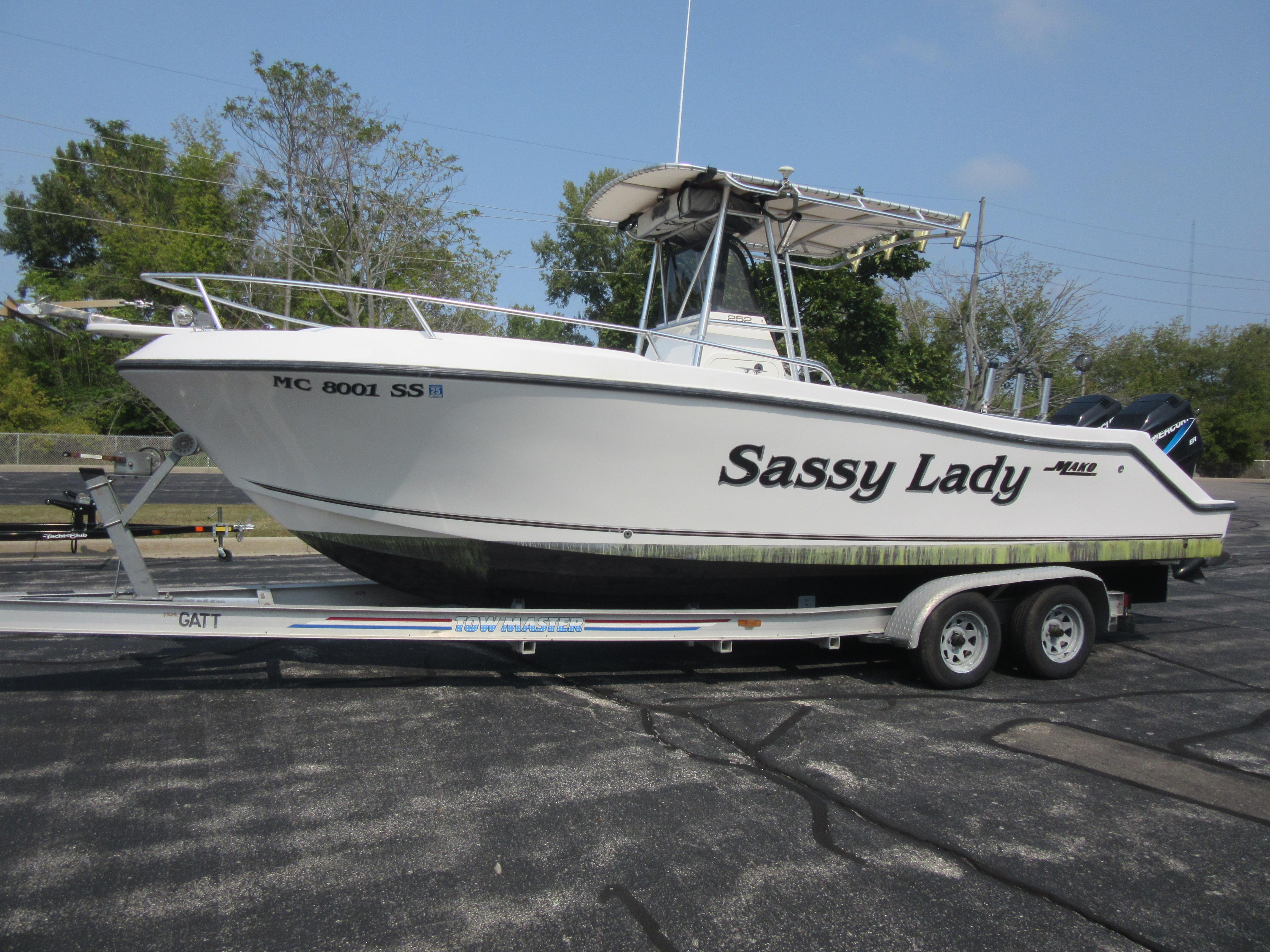 2000 Mako 252 Center Console Fischerboot (Salzwasser) Kaufen - YachtWorld