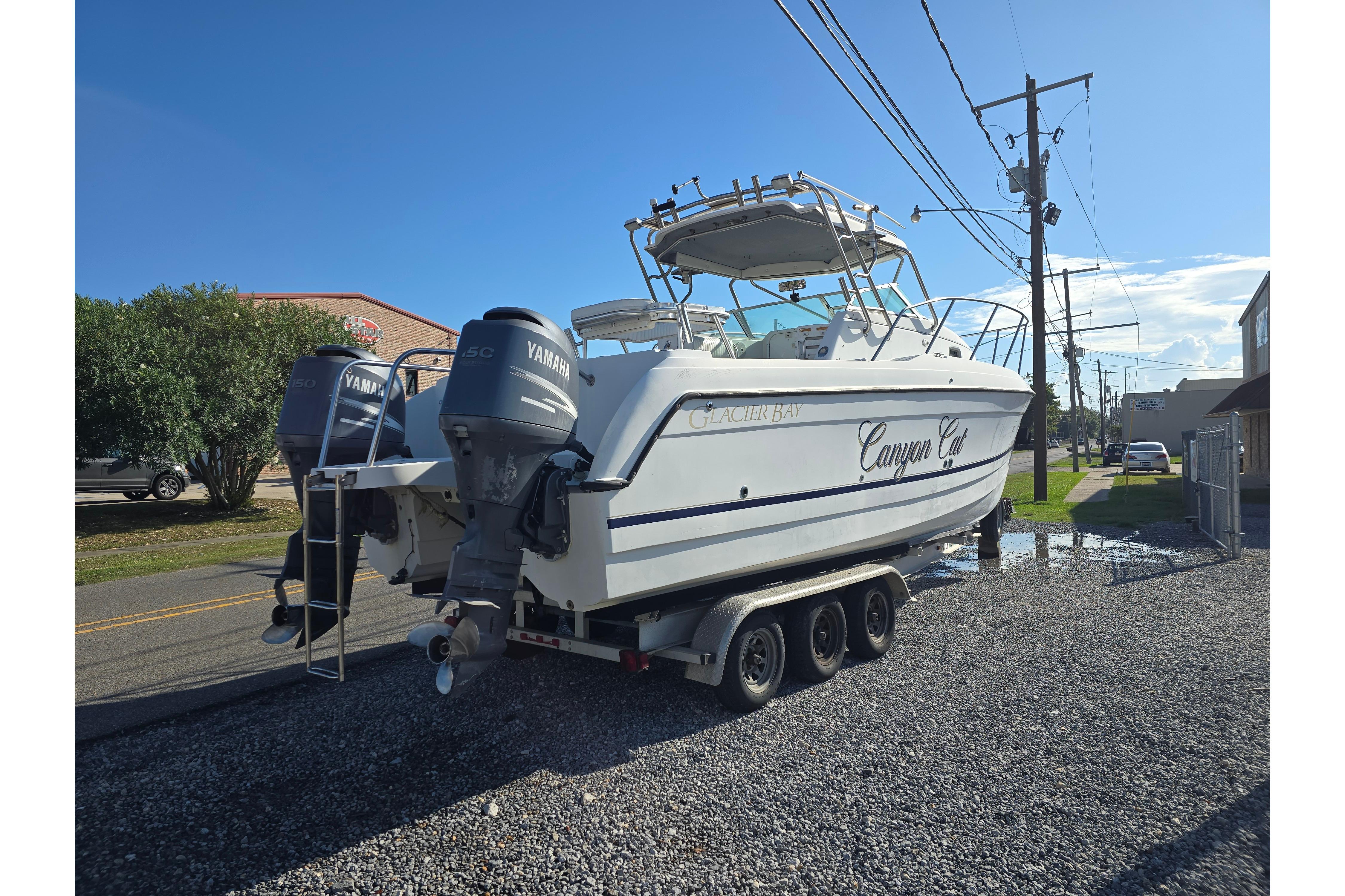 2000 Glacier Bay 2670 Island Runner Katamaran Kaufen - YachtWorld