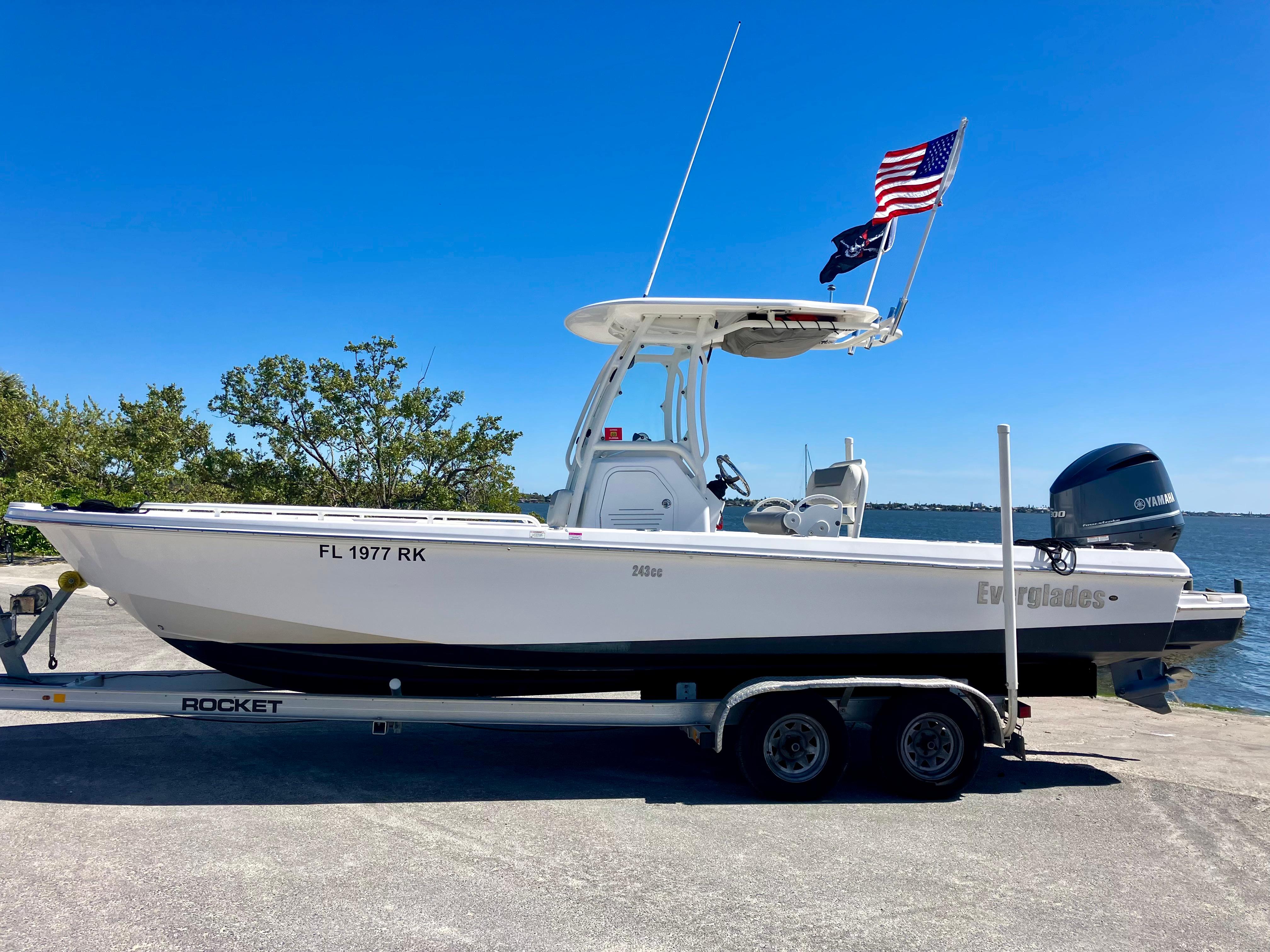 2016 Everglades 243 Center Console Centre Console for sale - YachtWorld