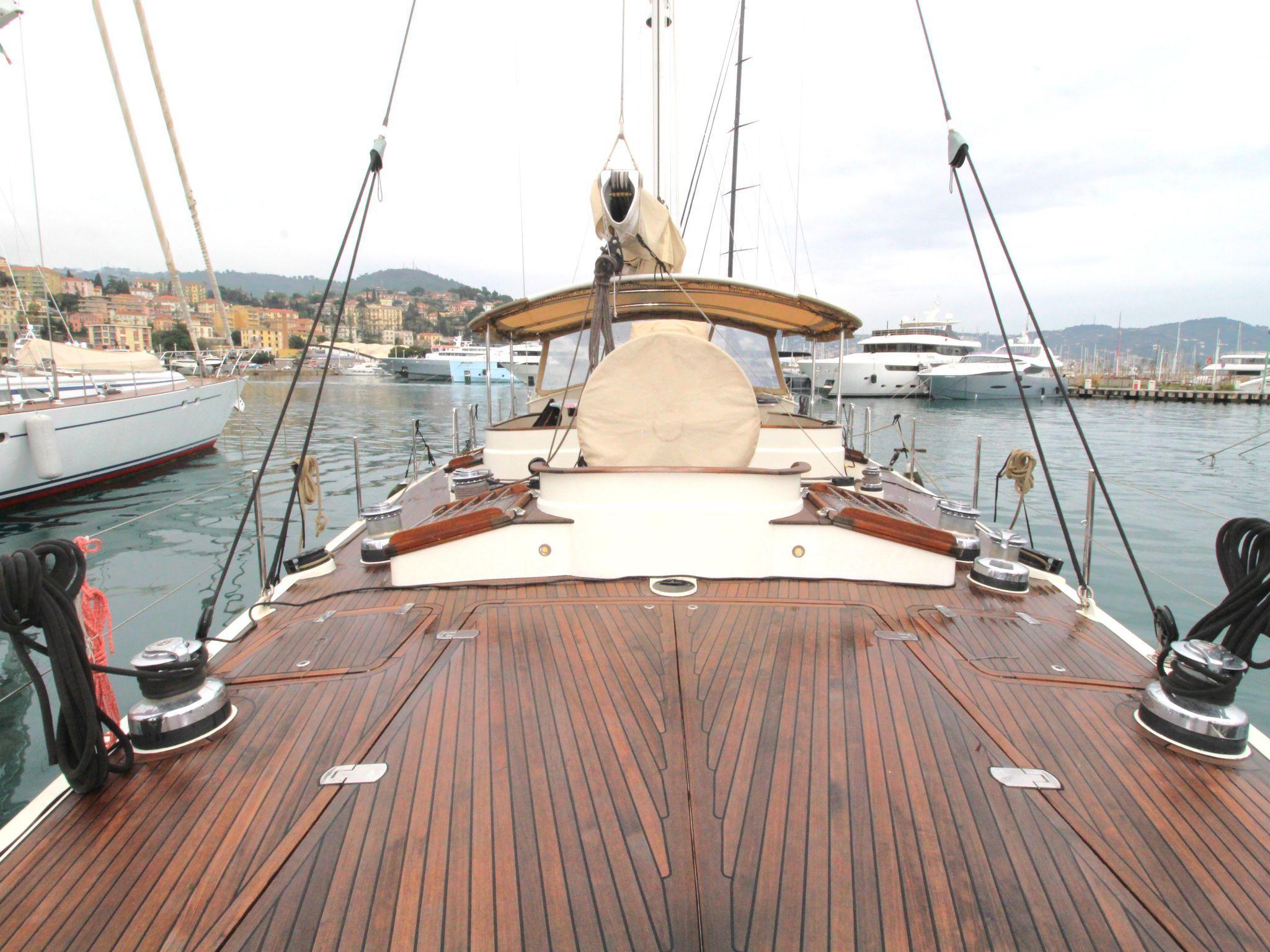 Nereids Custom Built Yacht 27 Metre Aluminium Segelyacht Nereids Custom ...