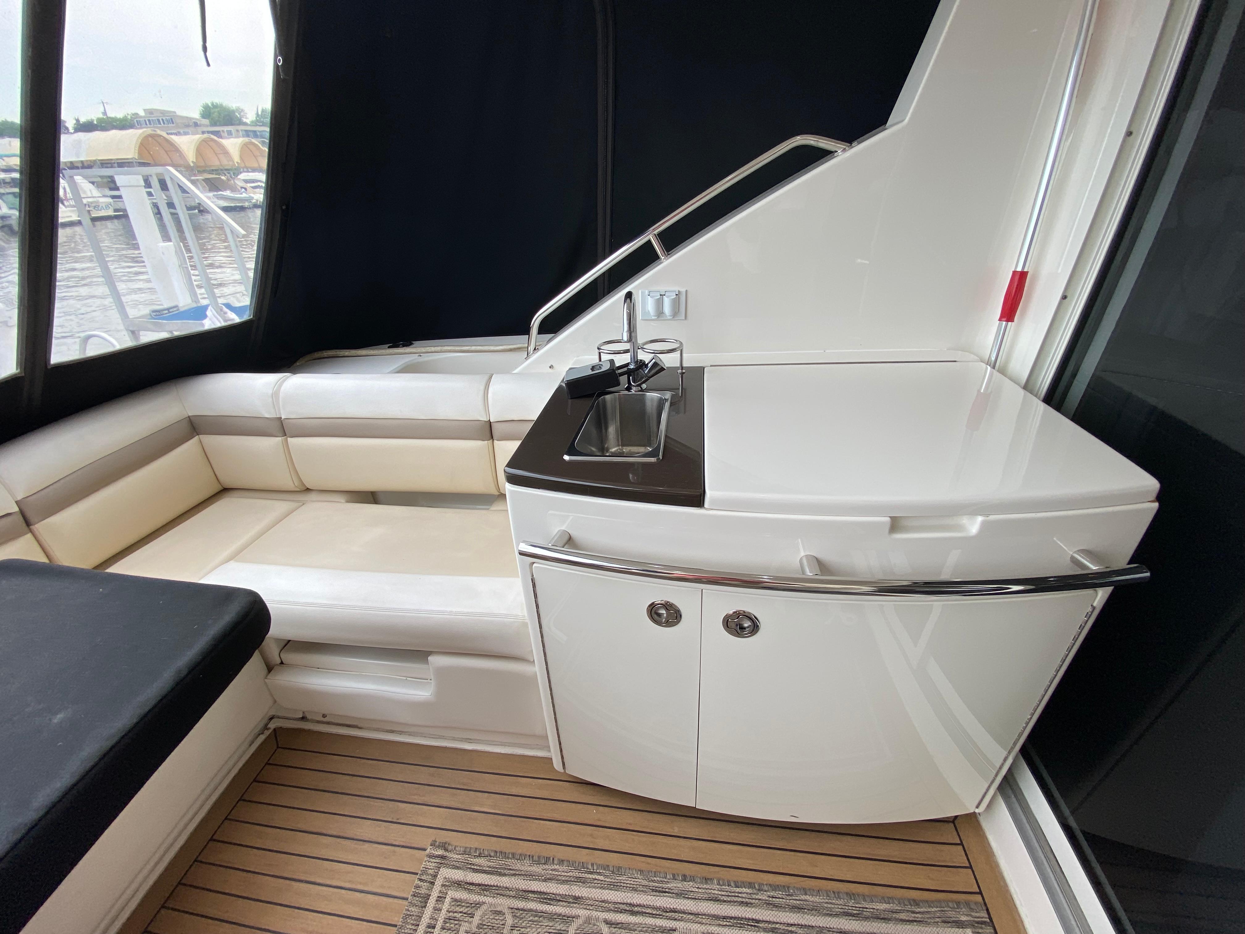 2012 Sea Ray 450 Sedan Bridge Flybridge for sale - YachtWorld