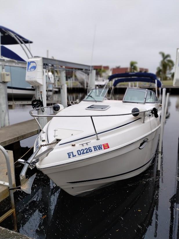 2004 Rinker 250 Fiesta Vee Express Cruiser for sale - YachtWorld