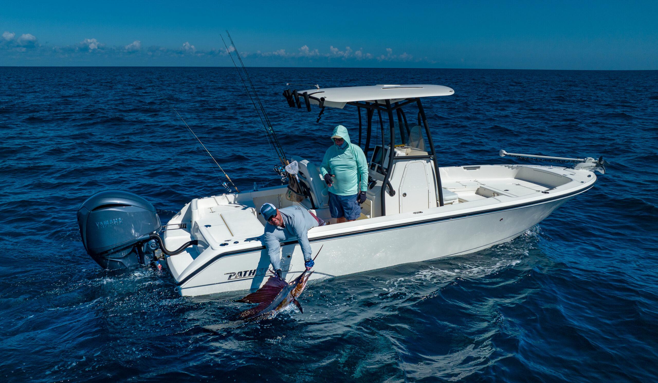 2024 Pathfinder 2400 TRS Center Console for sale - YachtWorld