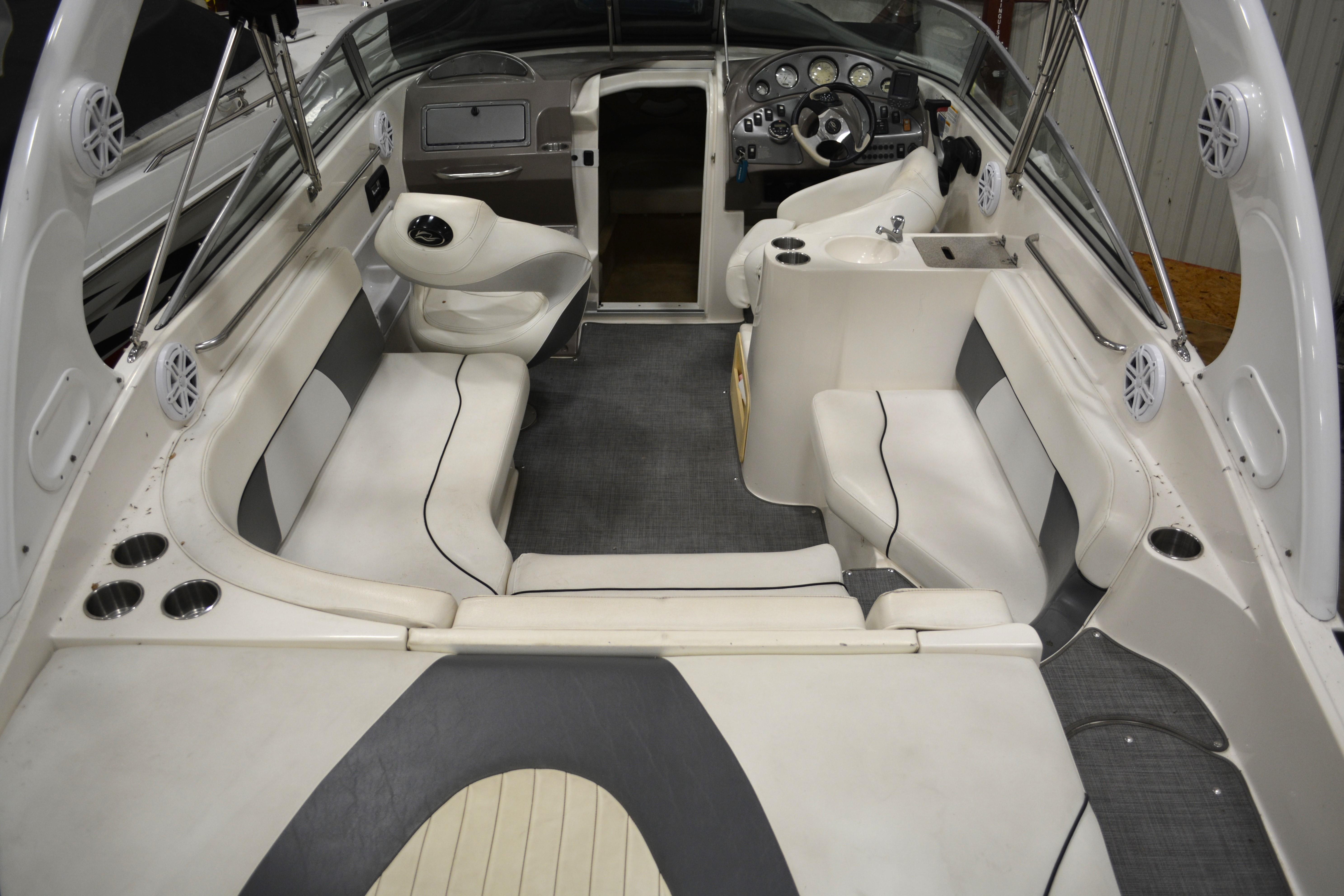 2007 Rinker 262 Captiva Cuddy Cuddy Cabin for sale - YachtWorld