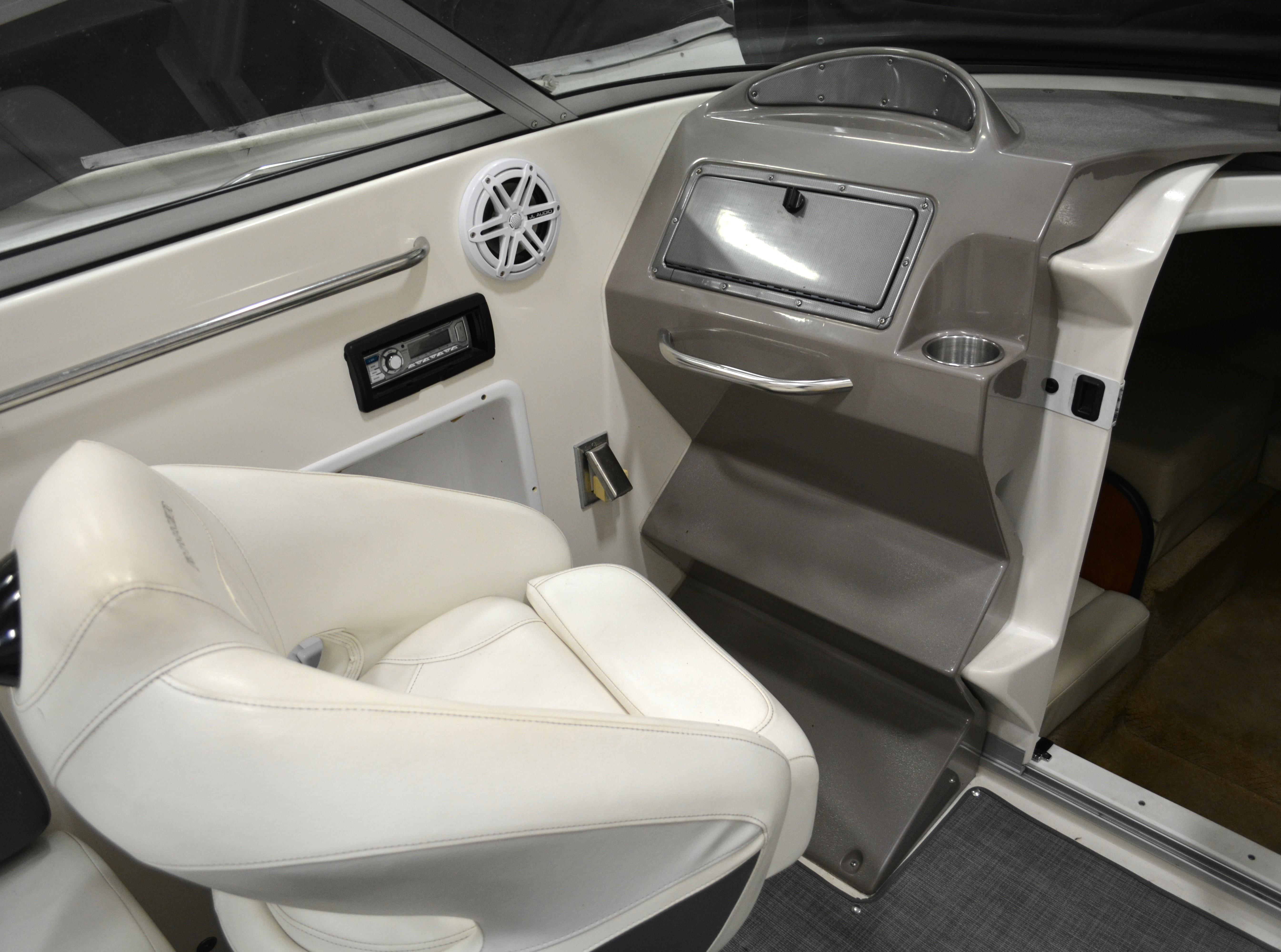 2007 Rinker 262 Captiva Cuddy Cuddy Cabin for sale - YachtWorld