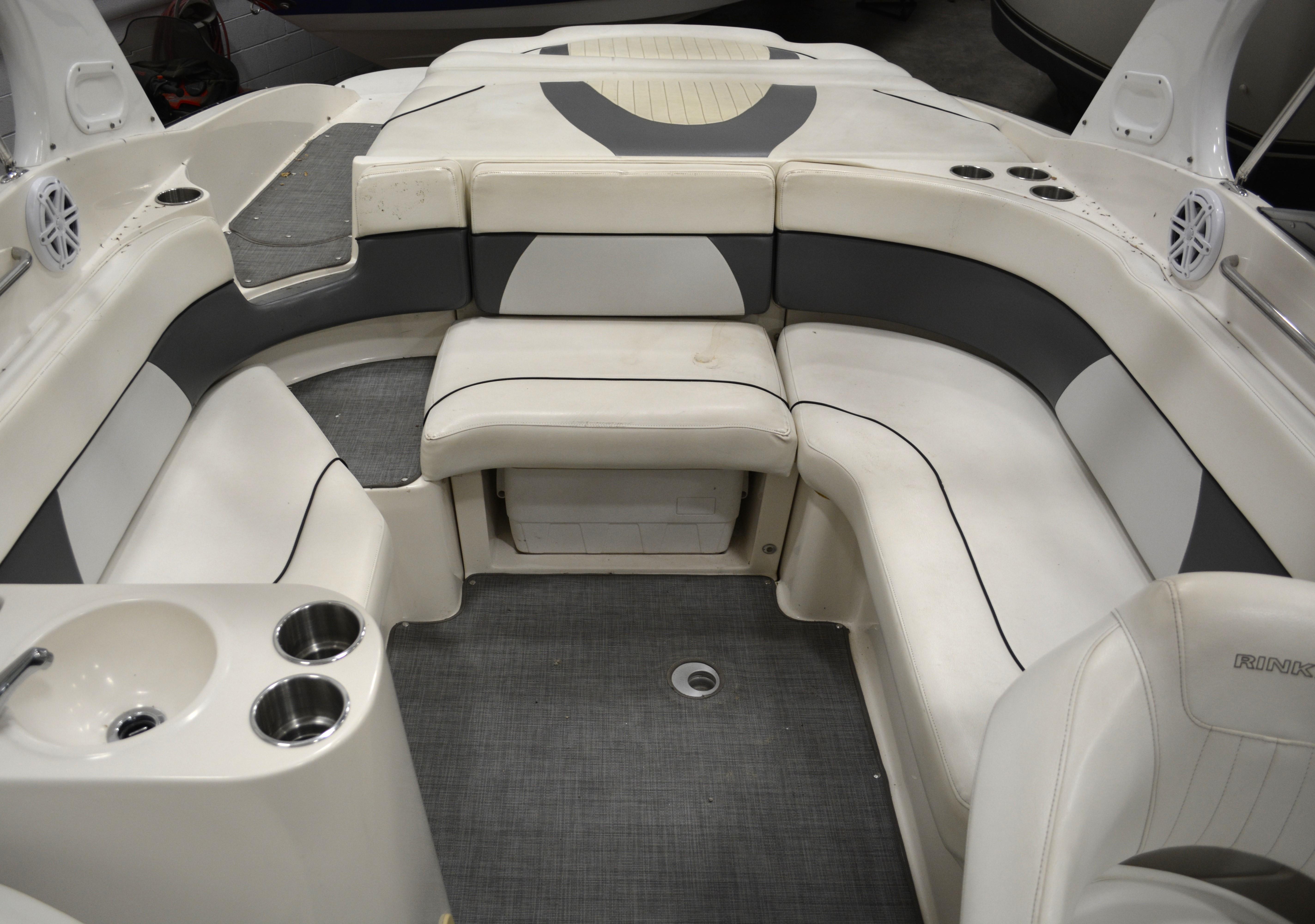 2007 Rinker 262 Captiva Cuddy Cuddy Cabin for sale - YachtWorld