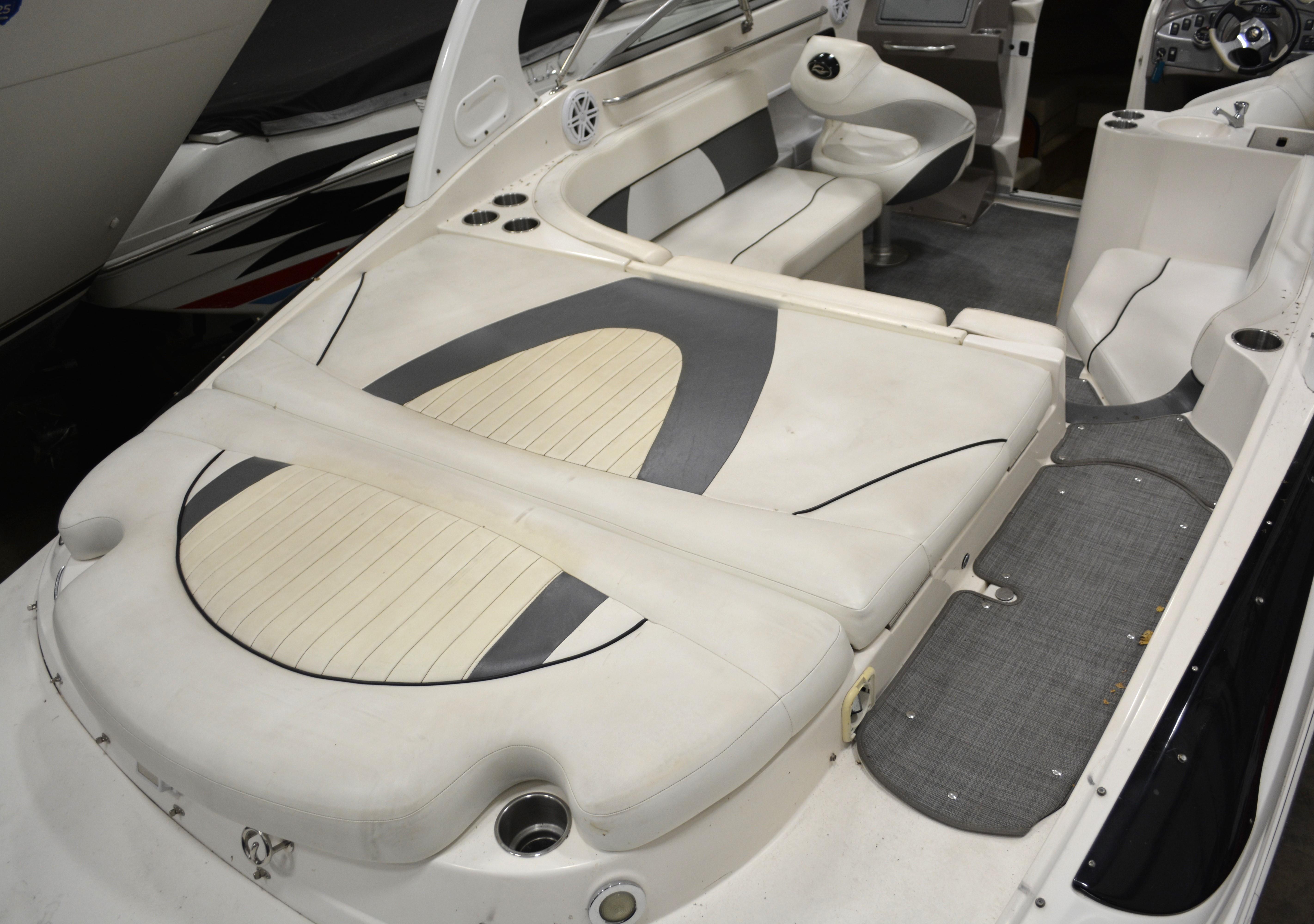 2007 Rinker 262 Captiva Cuddy Cuddy Cabin for sale - YachtWorld