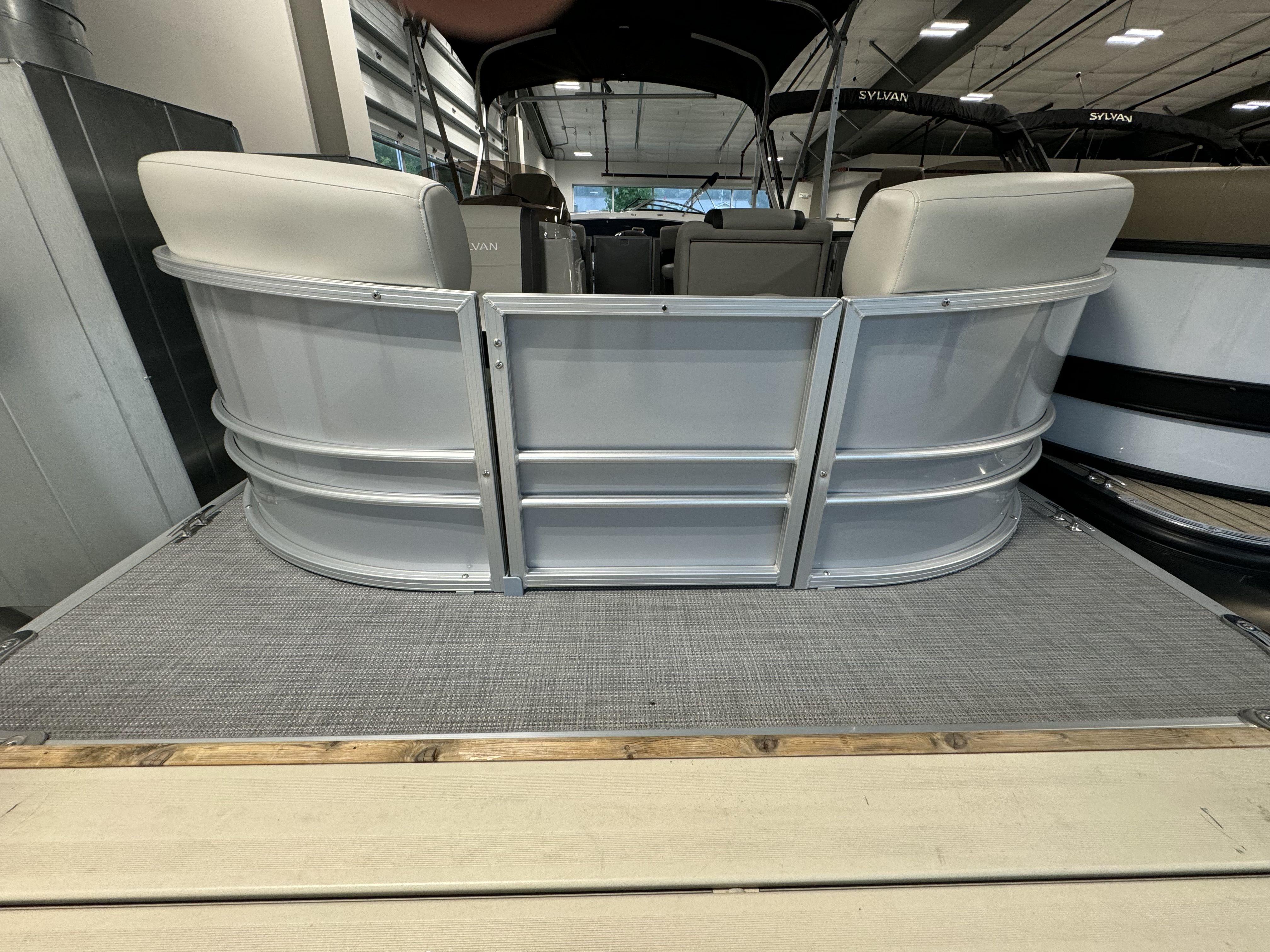 2024 Sylvan 820 Mirage LZ With Changing Room Pontoon for sale - YachtWorld