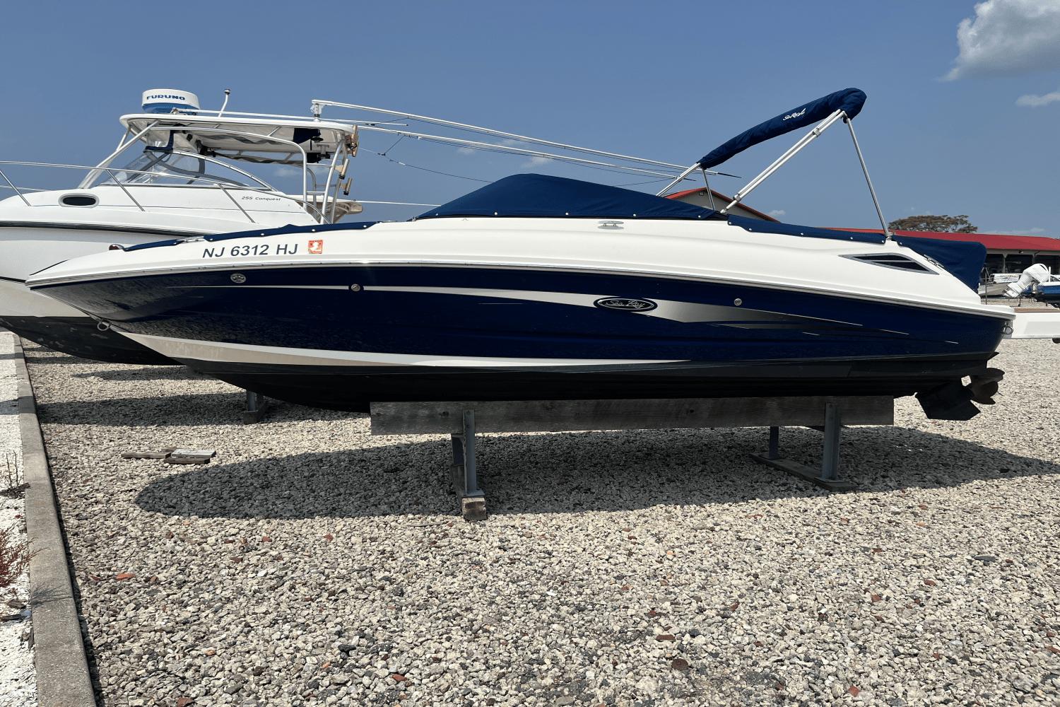 2017 Sea Ray SDX 220 Runabout for sale - YachtWorld