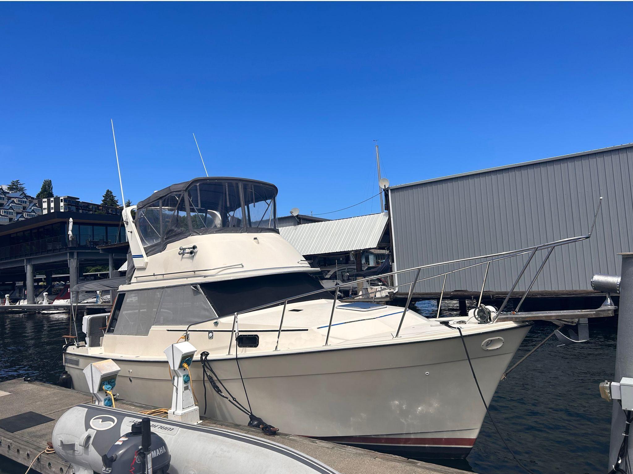 Used 1981 Bayliner 3270 - Washington | TopBoats