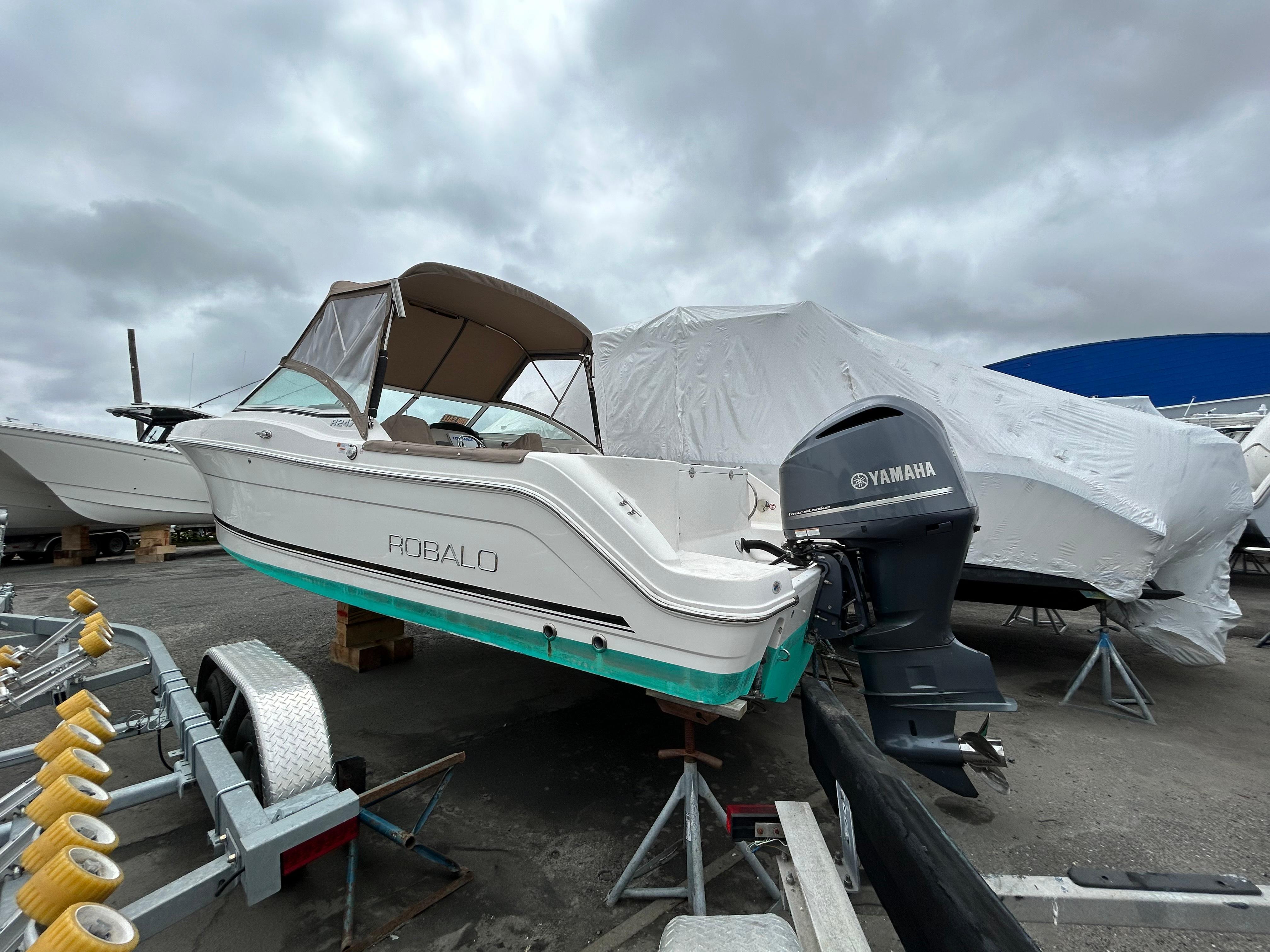 2018 Robalo 247 Dual Console Dual Console for sale - YachtWorld