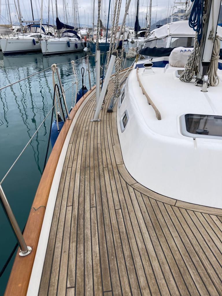 2005 Hallberg-Rassy 40 Center Cockpit Segelboote Kaufen - YachtWorld