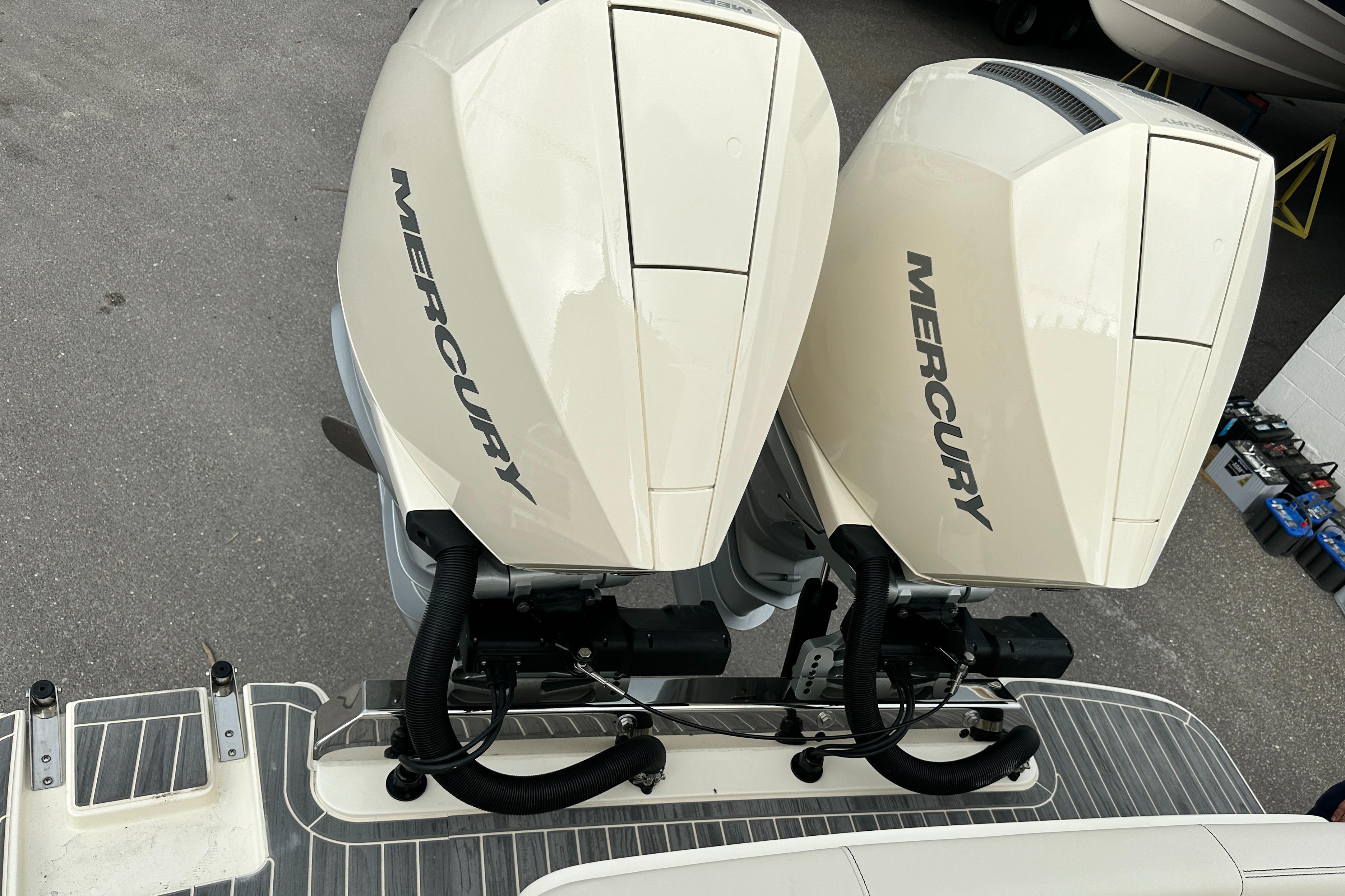 2024 Scout 305 LXF Saltwater Fishing for sale - YachtWorld