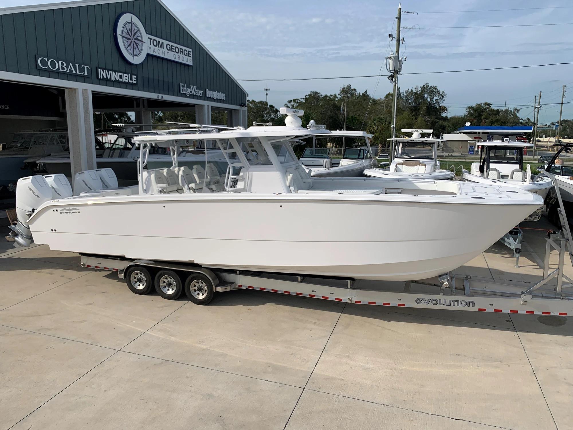 2024 Invincible 40 Catamaran Middenconsole boten te koop- YachtWorld