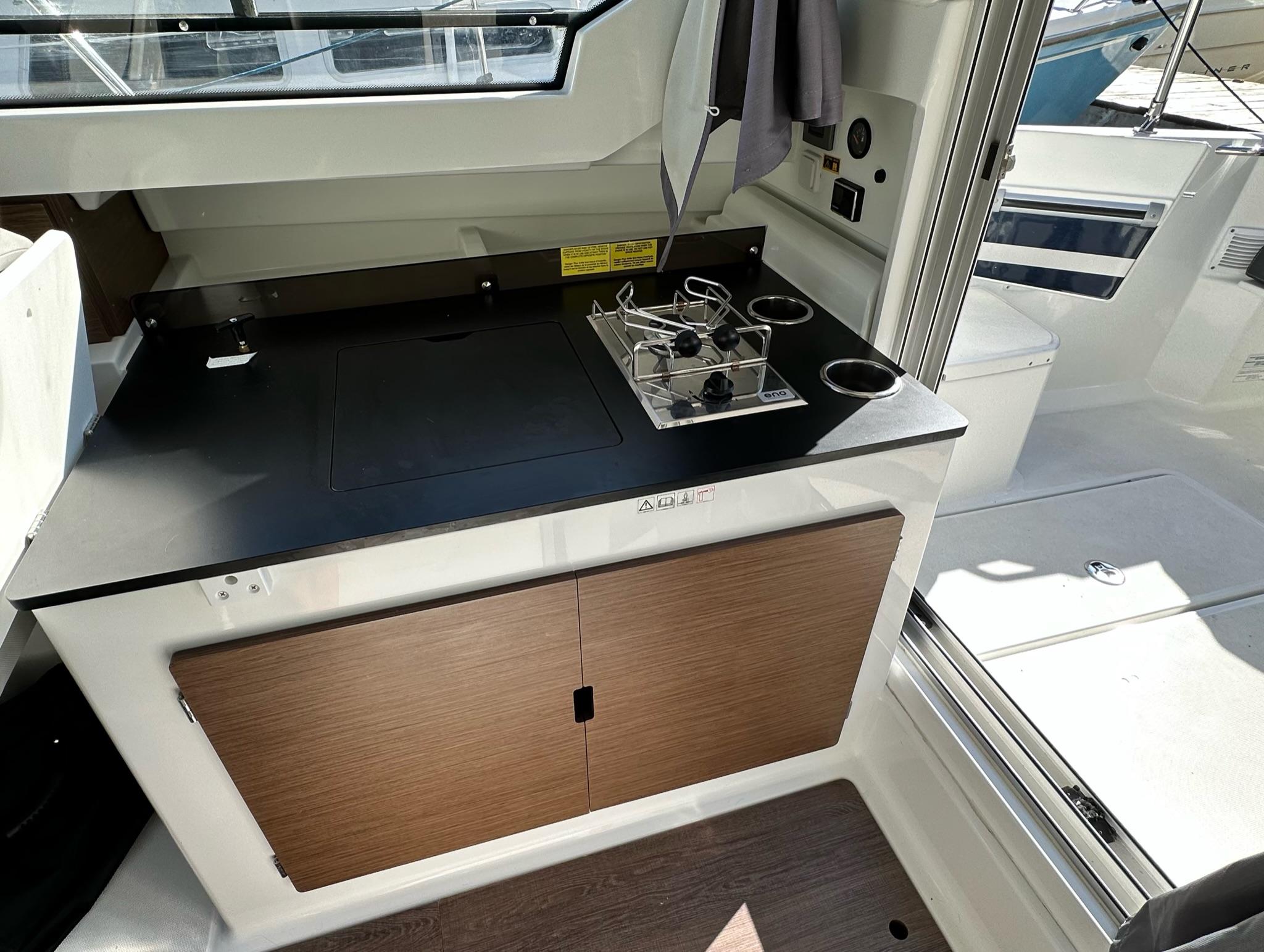 2021 Jeanneau NC 795 S2 Pilothouse for sale - YachtWorld