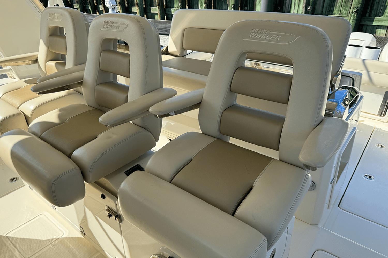 2019 Boston Whaler 420 Outrage Center Console for sale - YachtWorld