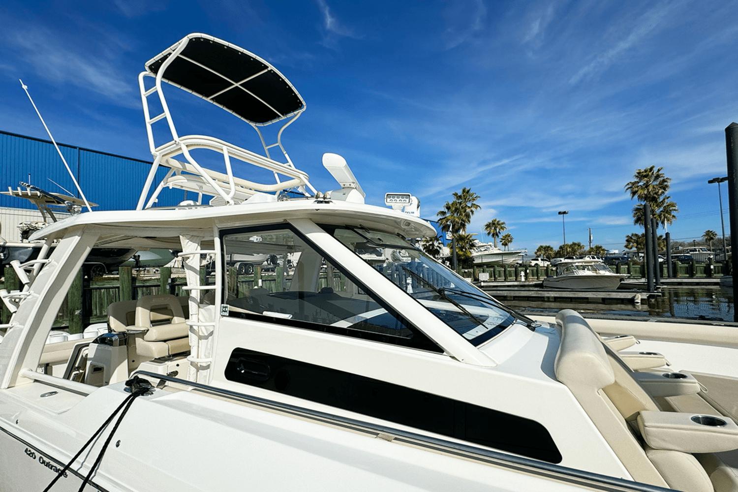 2019 Boston Whaler 420 Outrage Center Console for sale - YachtWorld