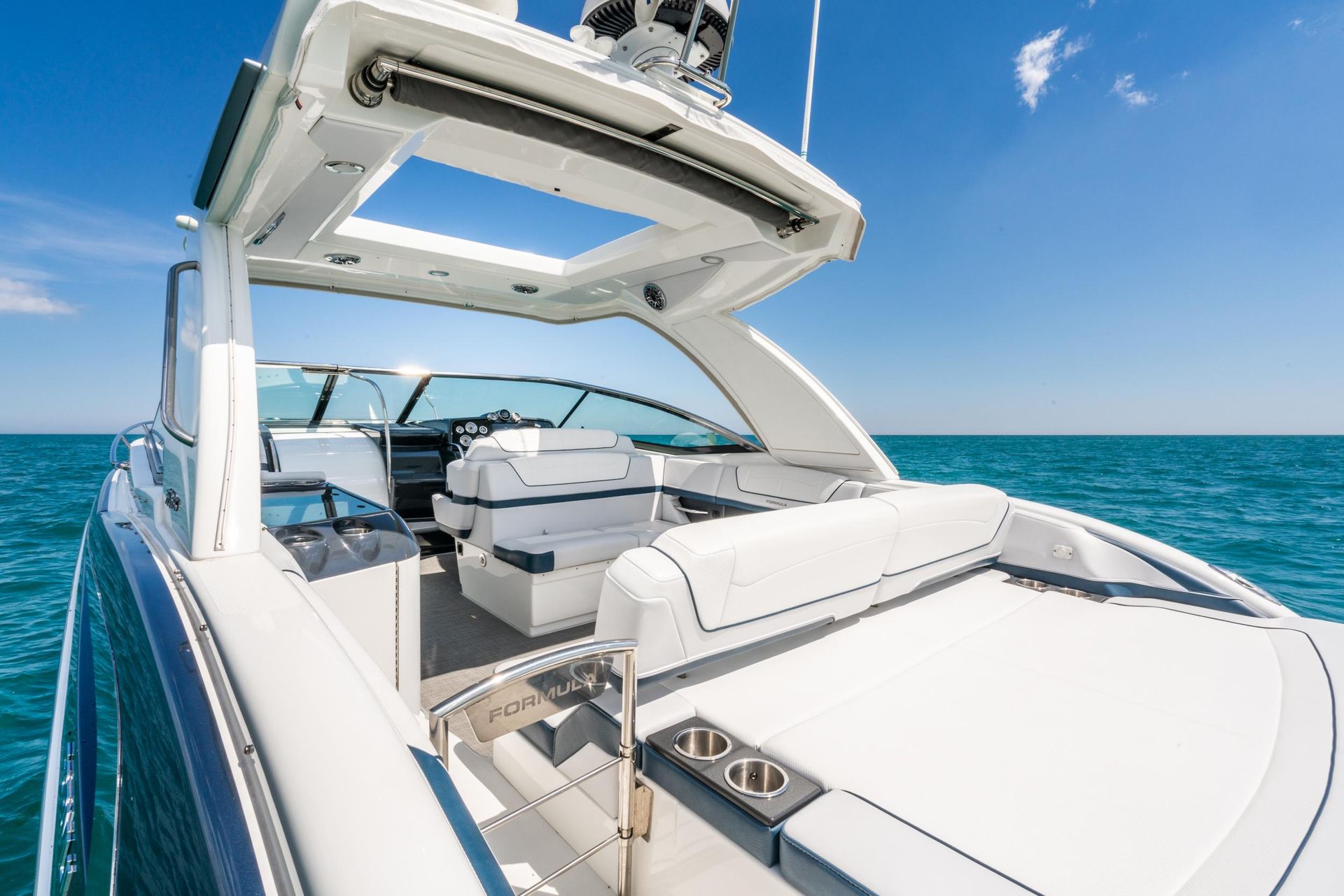 2021 Formula 350 Sun Sport - Weber Yachts