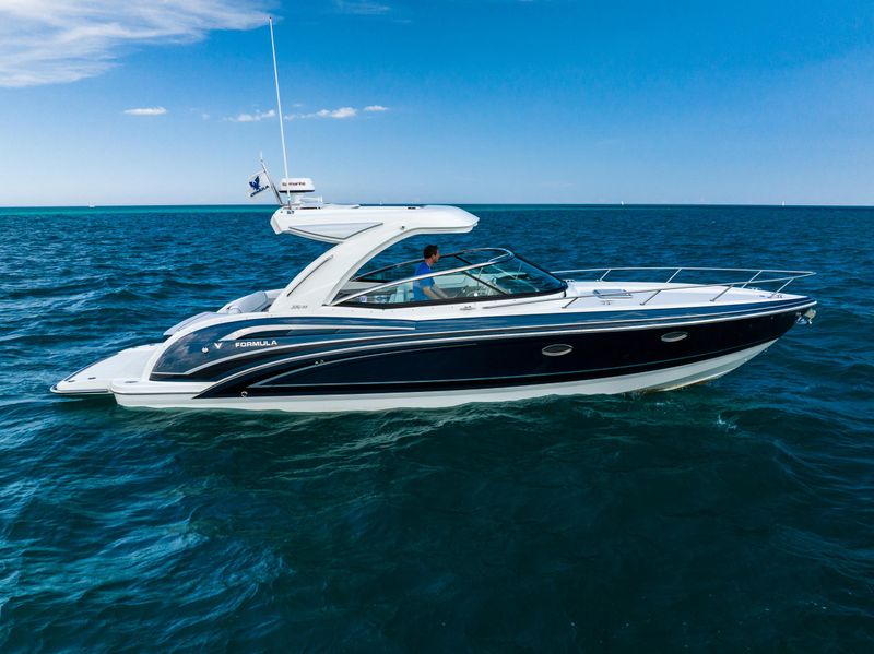 2021 Formula 350 Sun Sport - Weber Yachts