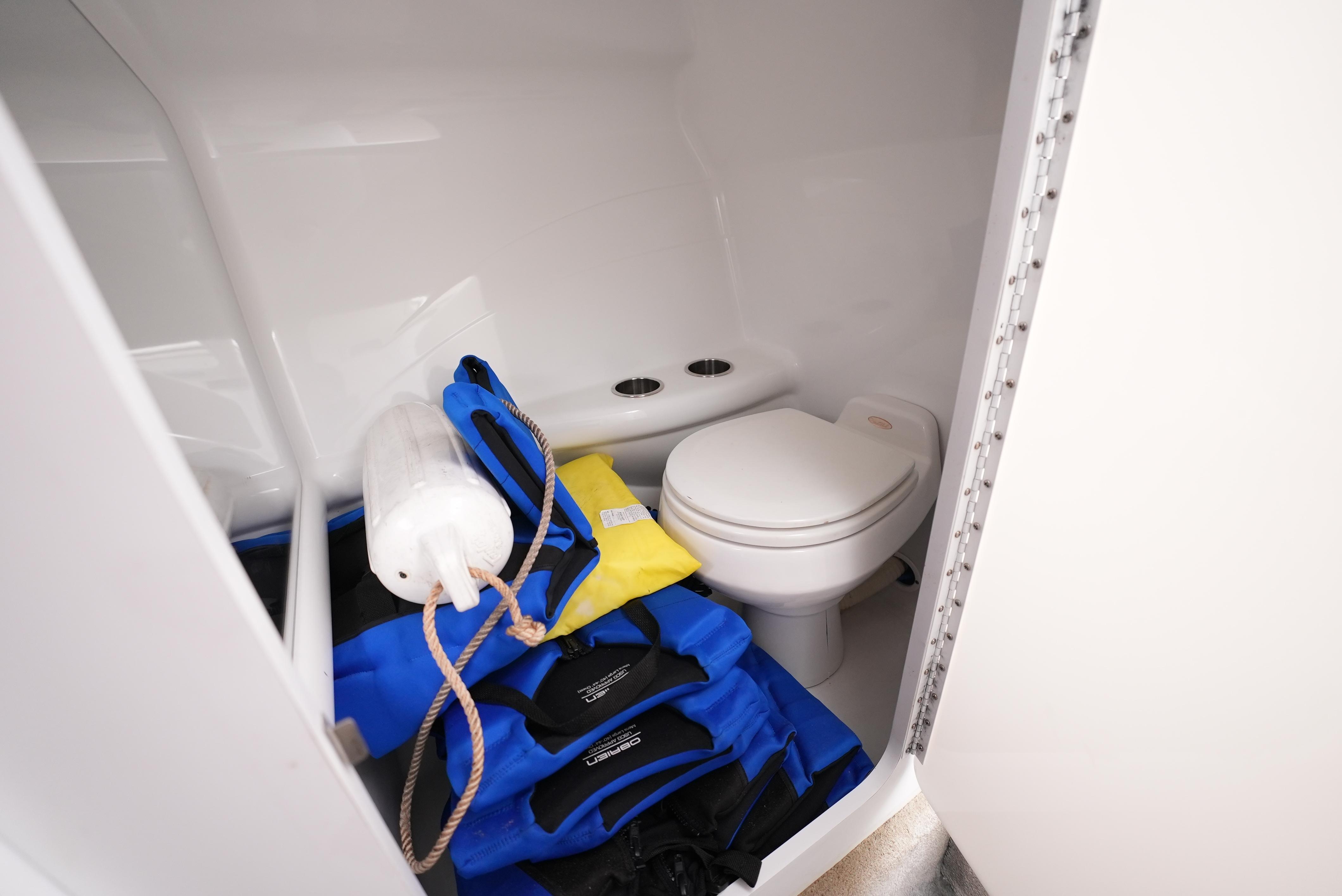 2006 Formula 382 FASTech High Performance for sale - YachtWorld