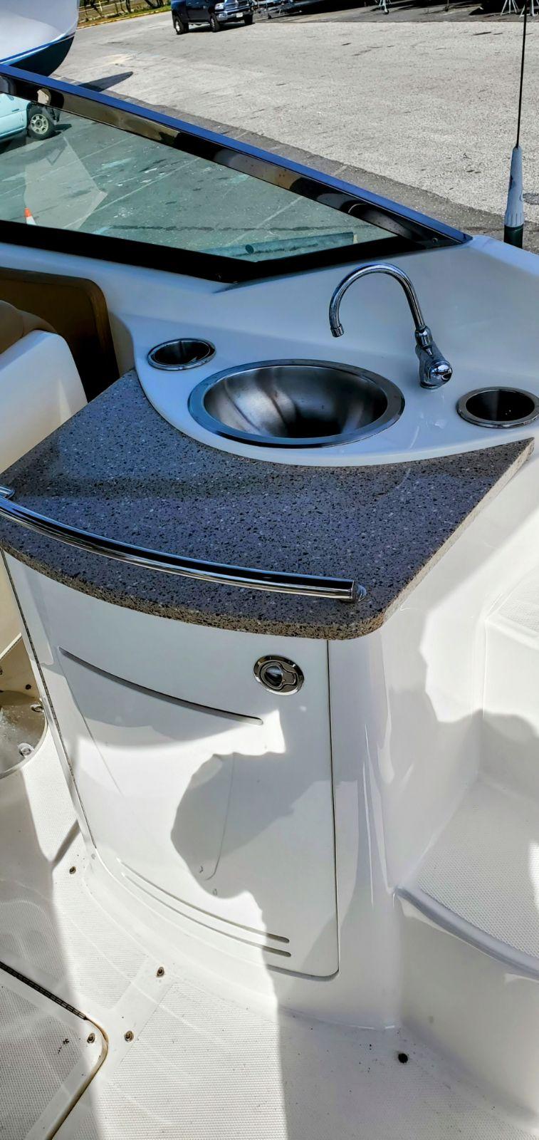 2015 Sea Ray 270 SLX Bowrider for sale - YachtWorld