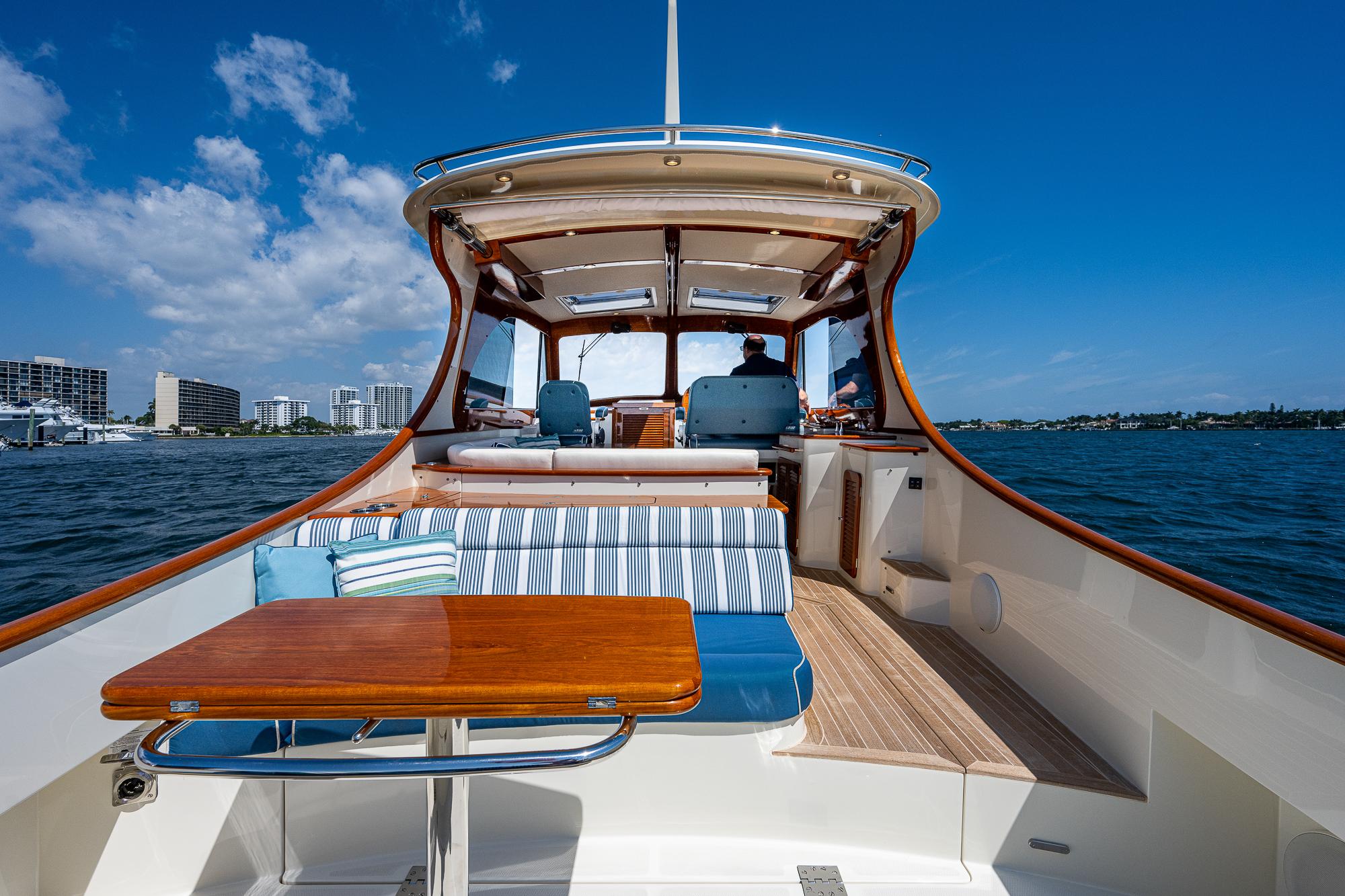 2020 Hinckley Picnic Boat 40 Express-Boot Kaufen - YachtWorld