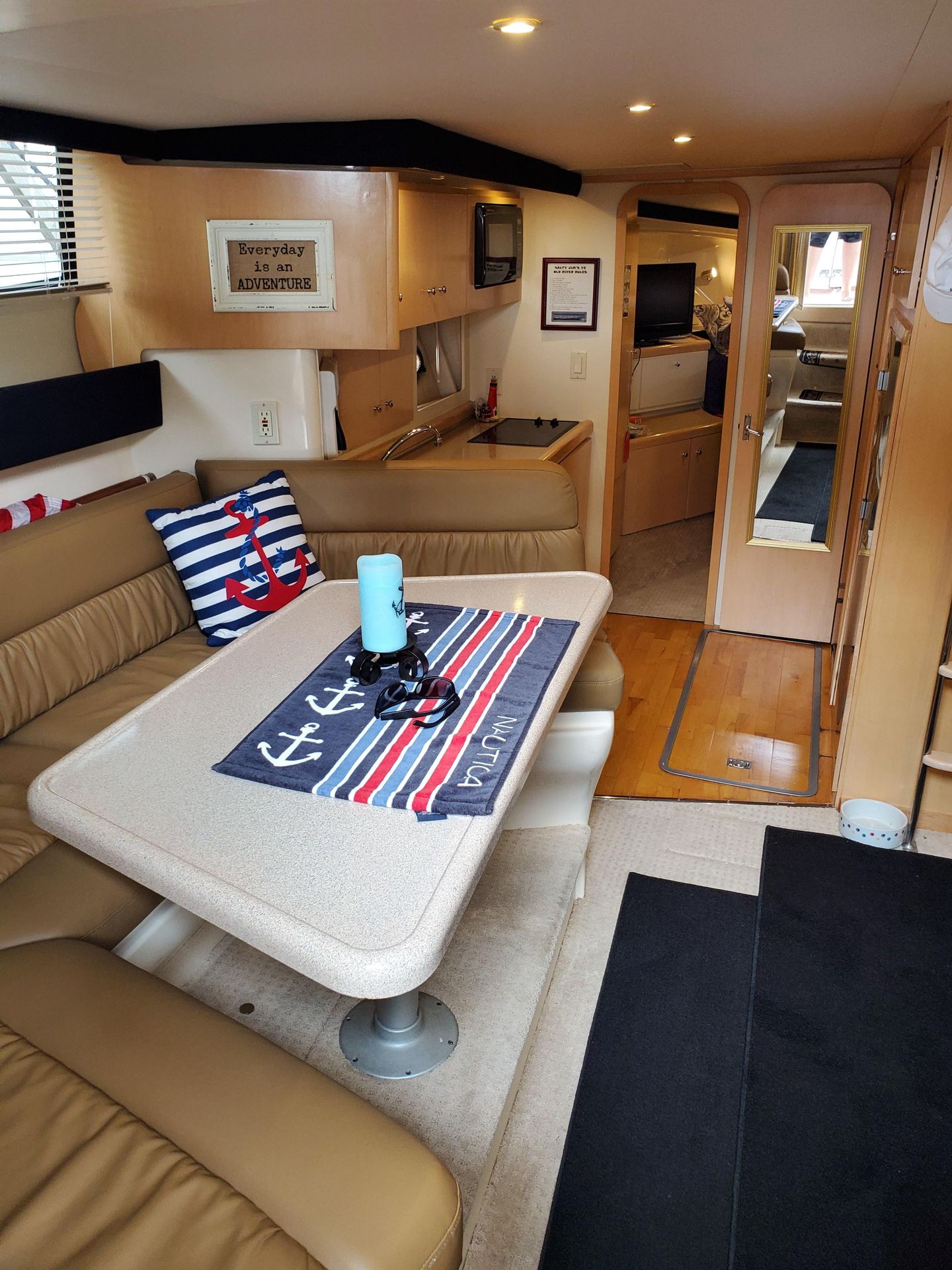 2000 Carver 350 Mariner - Weber Yachts