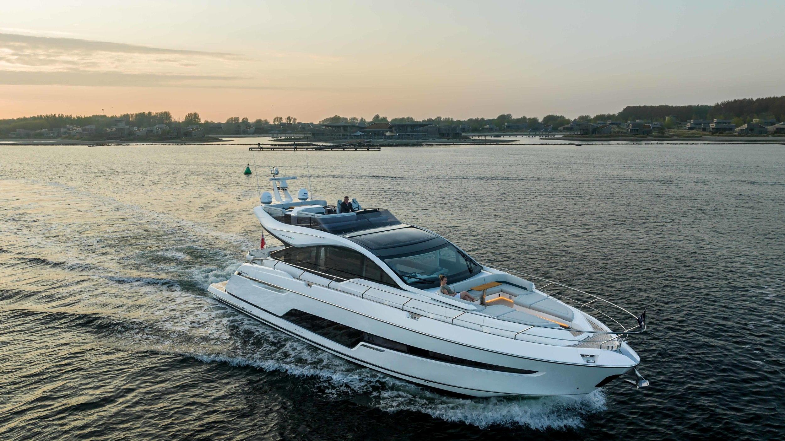 New 2023 Fairline Phantom 65 | TopBoats