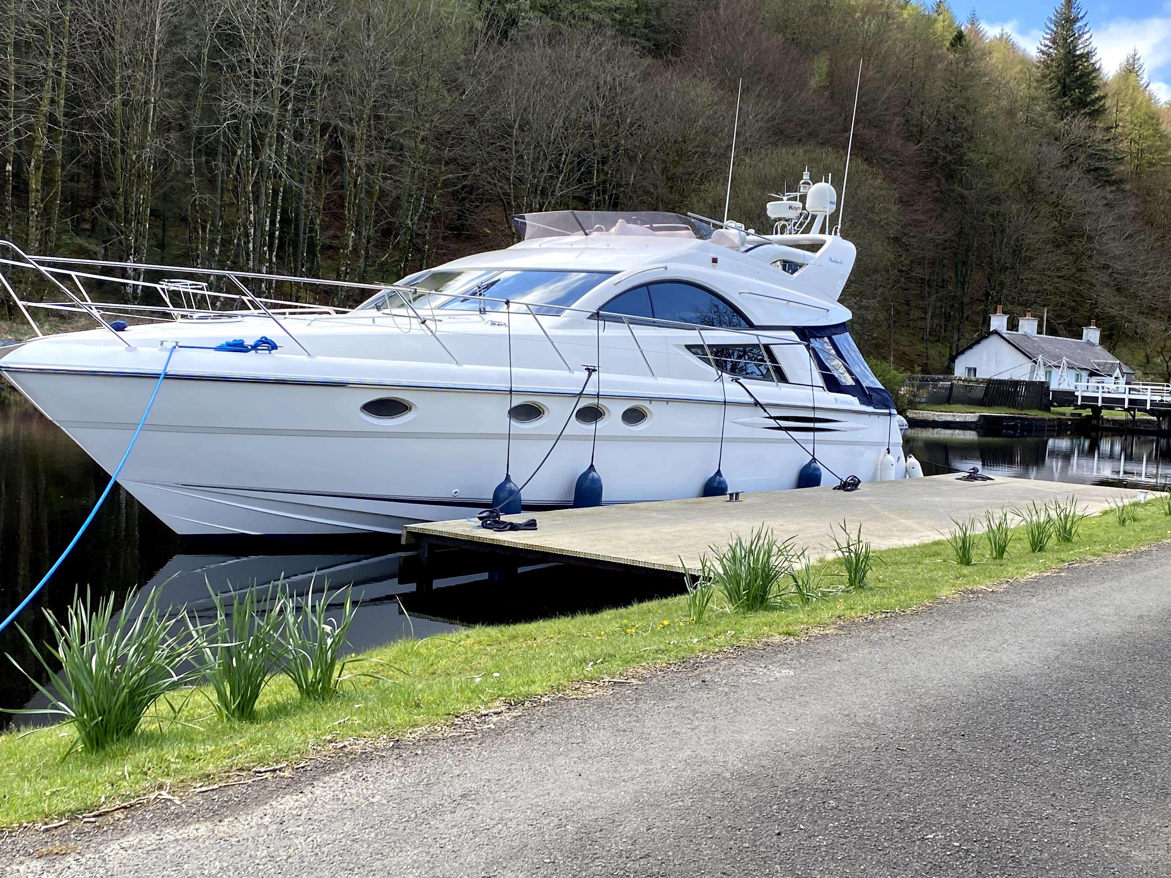 2005 Fairline Phantom 46 Sports Cruiser for sale - YachtWorld