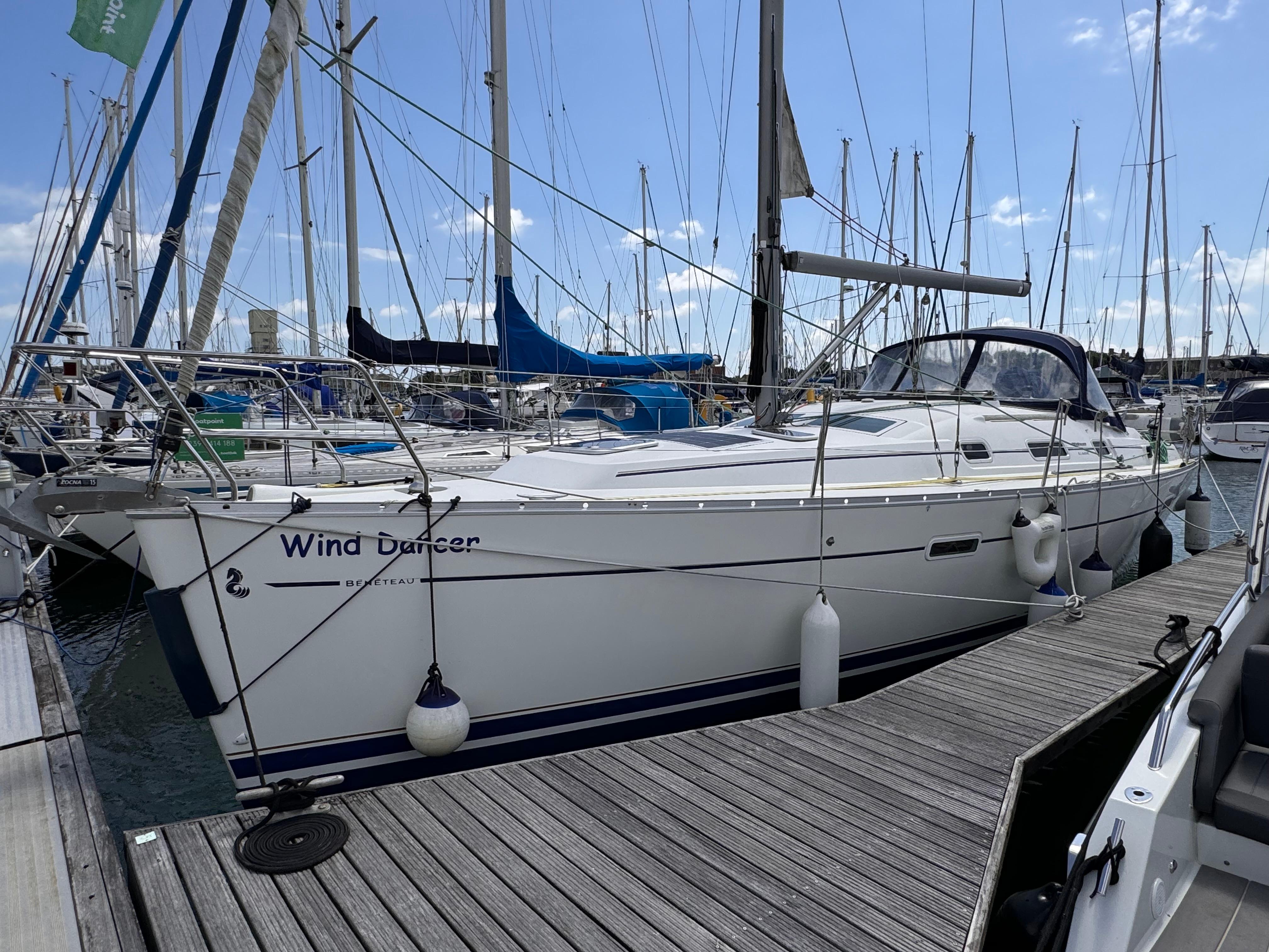 Used Beneteau Oceanis Clipper 343 in Hampshire - iNautia