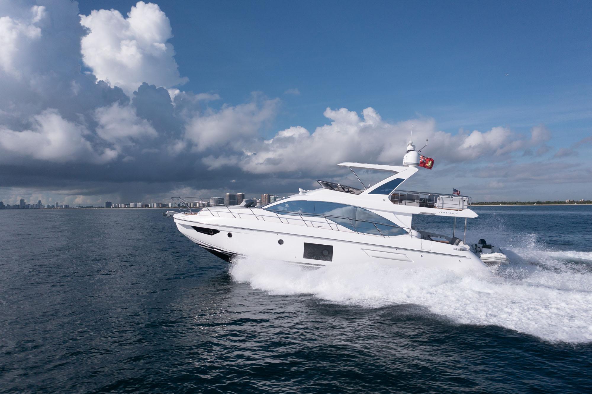 2021 Azimut 55 Flybridge Flybridge for sale - YachtWorld